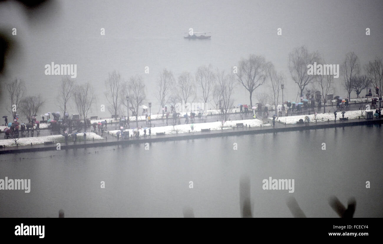 Hangzhou. 22nd Jan, 2016. The Bai Causeway of the West Lake is covered ...