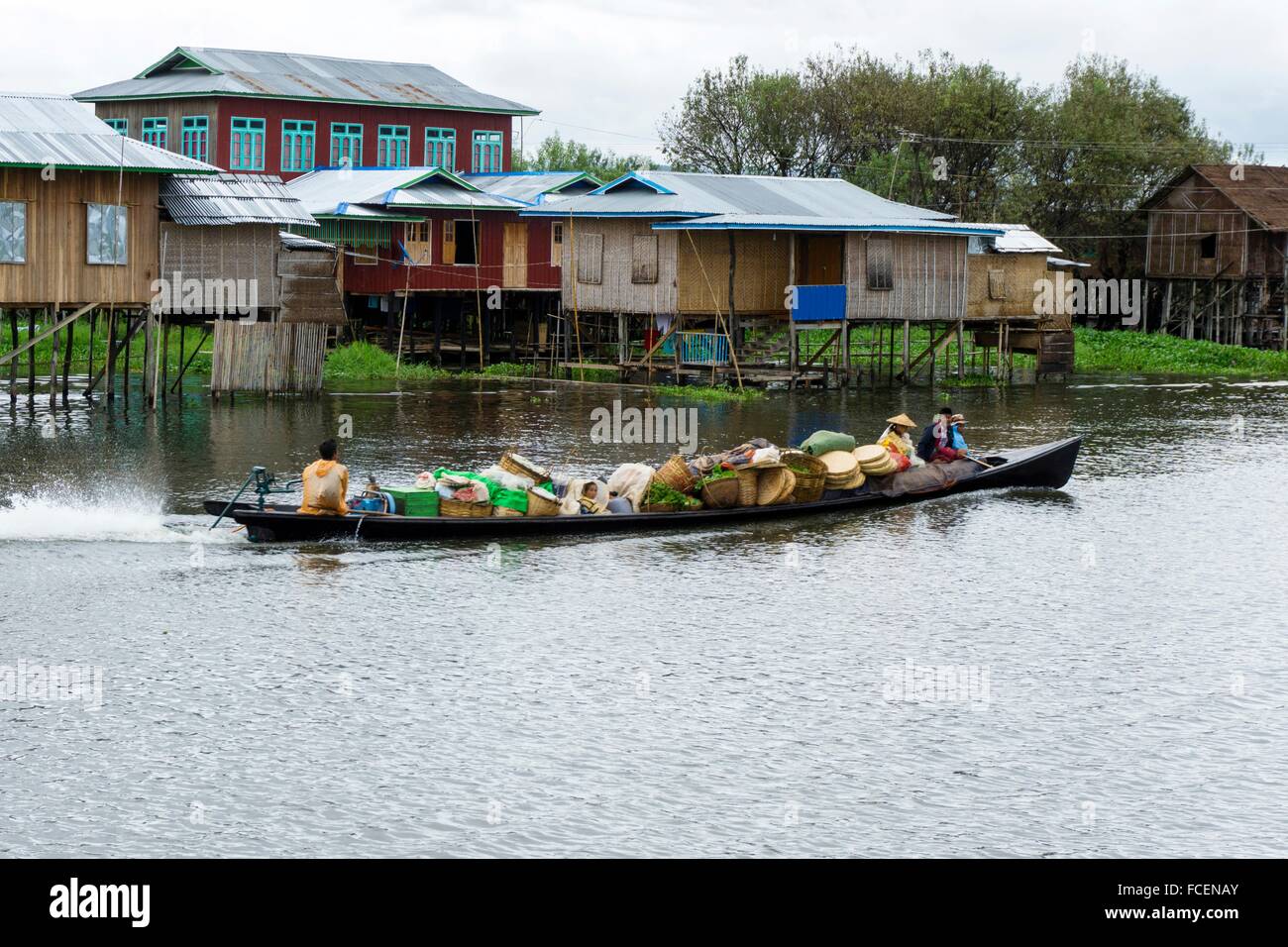 Mang lake hi-res stock photography and images - Alamy