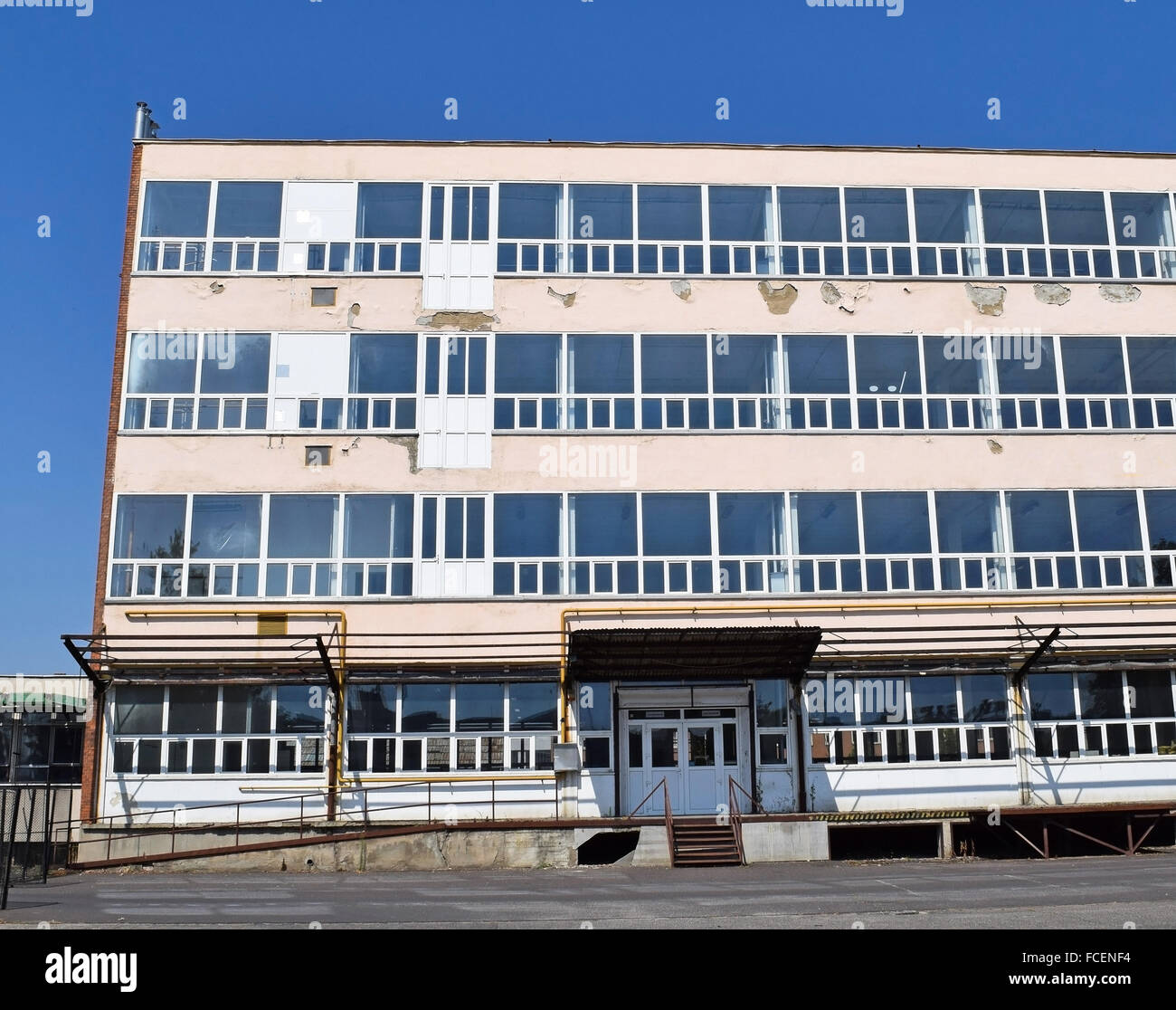 Old abandoned industrial office hi-res stock photography and images - Alamy