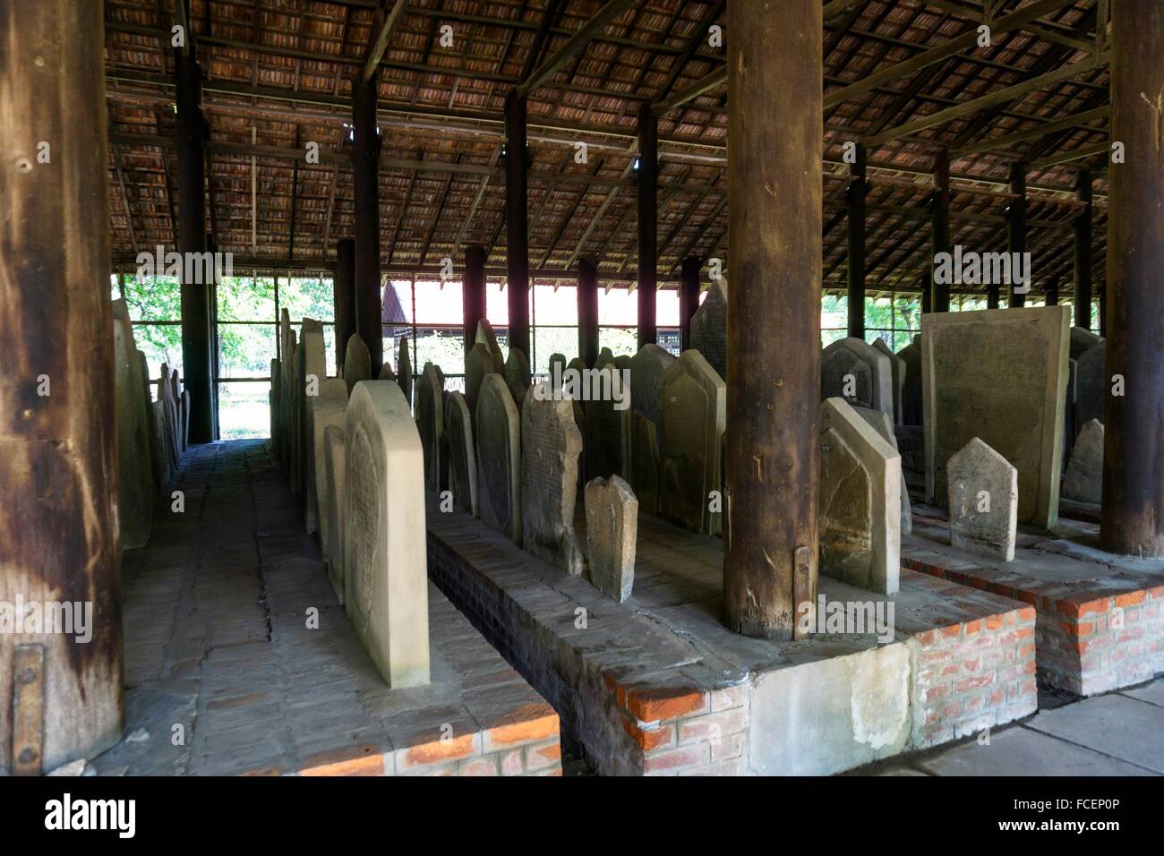 Mya nan san hi-res stock photography and images - Alamy