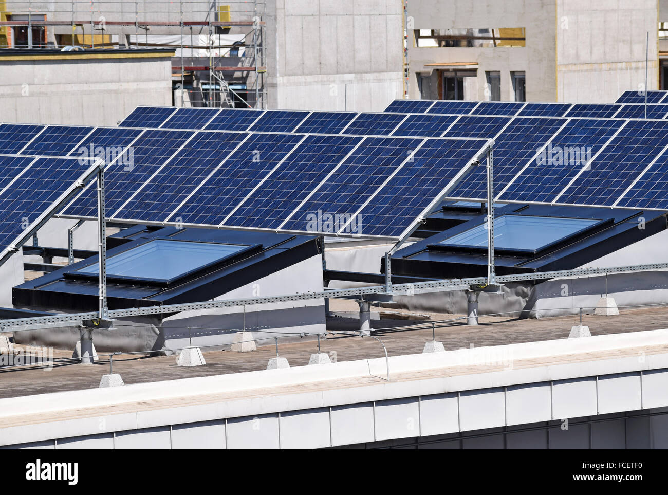 Solar panels house side hi-res stock photography and images - Alamy