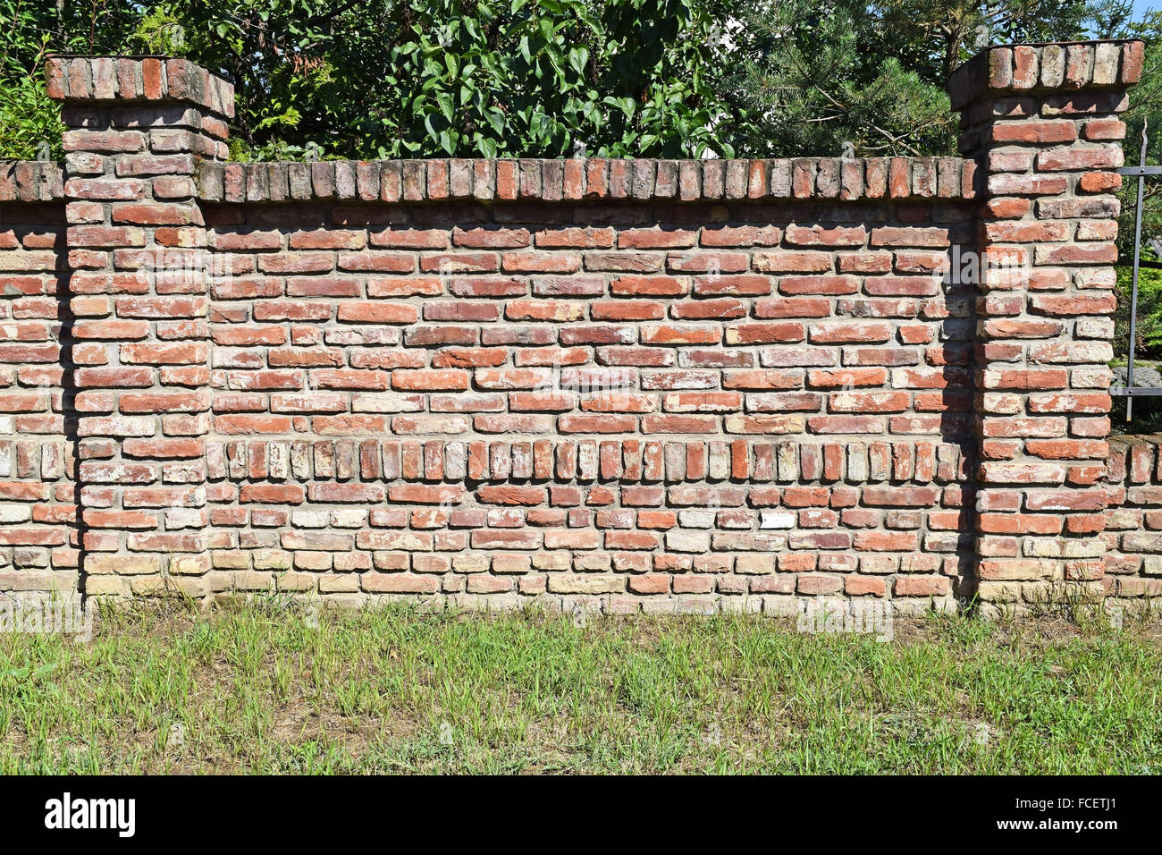 Brick fence hi-res stock photography and images - Alamy