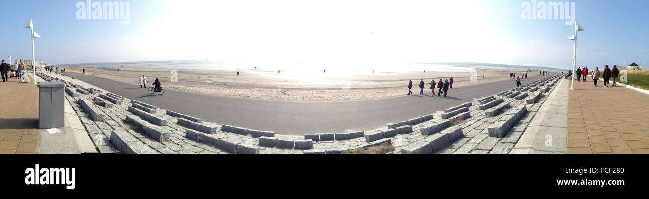View Of Promenade Along Beach Stock Photo - Alamy