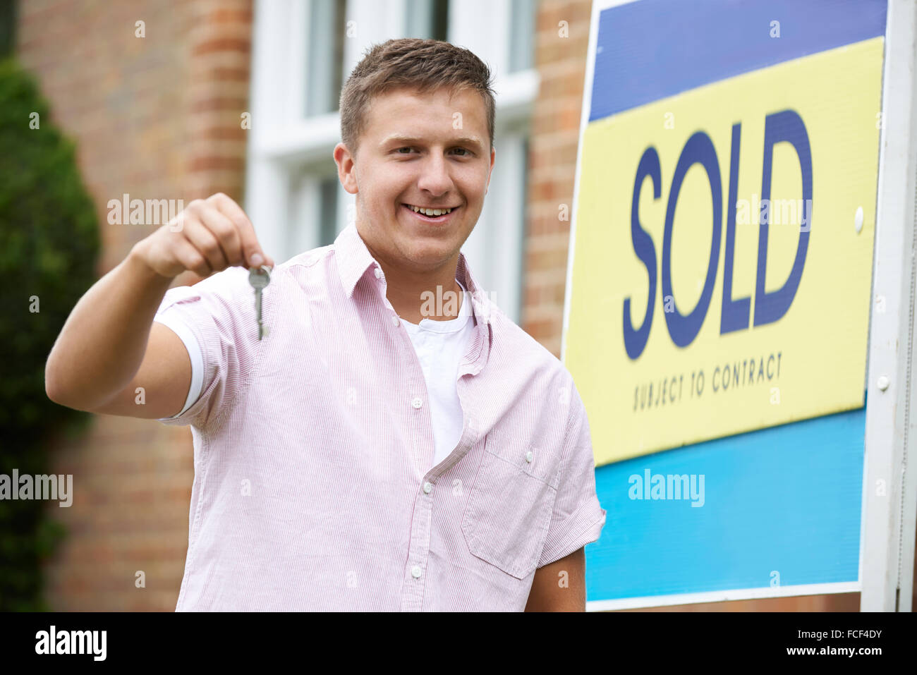 The man outside hi-res stock photography and images - Alamy