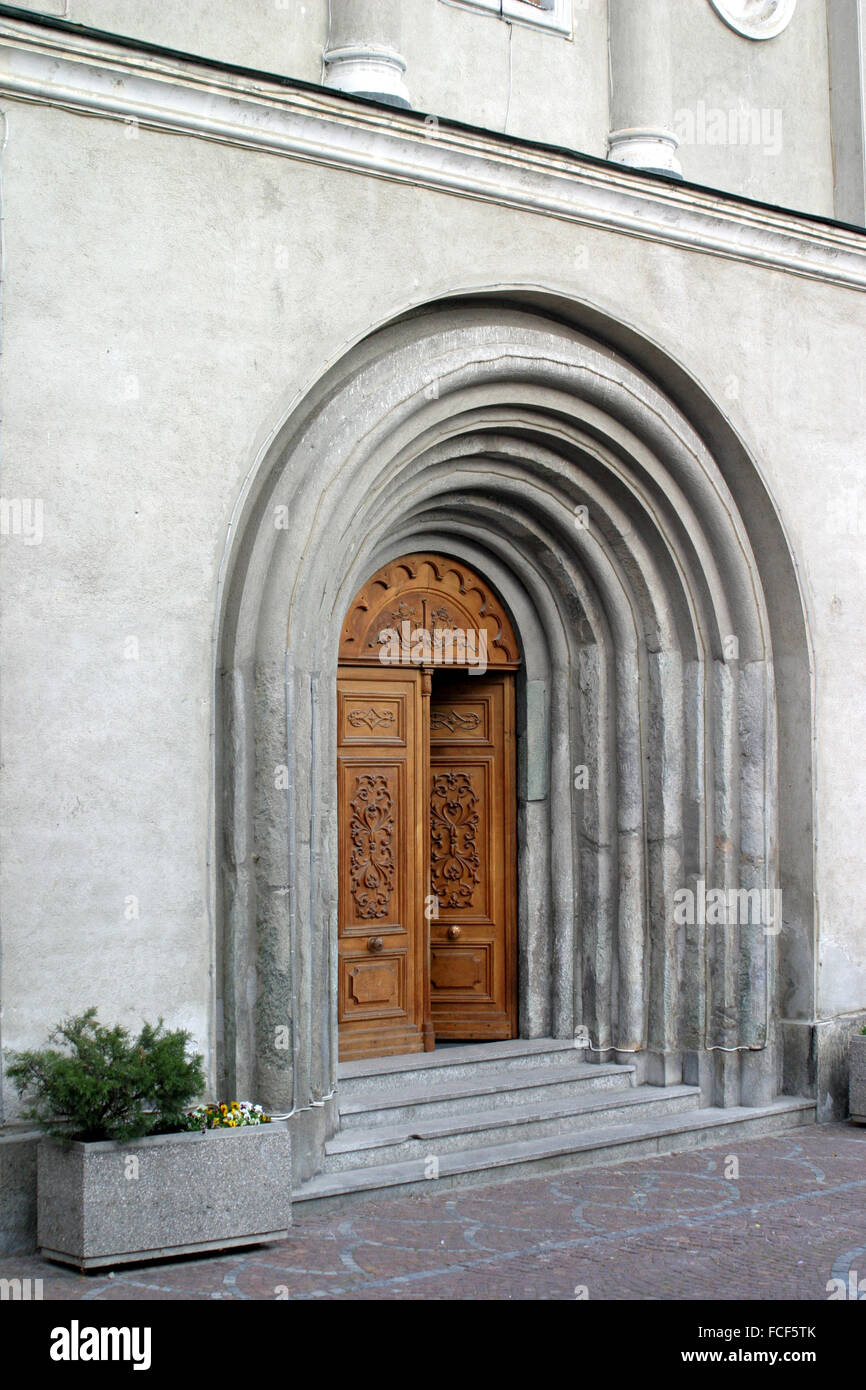 church, door, doors, stoop, entrance, peace, solitude Stock Photo - Alamy