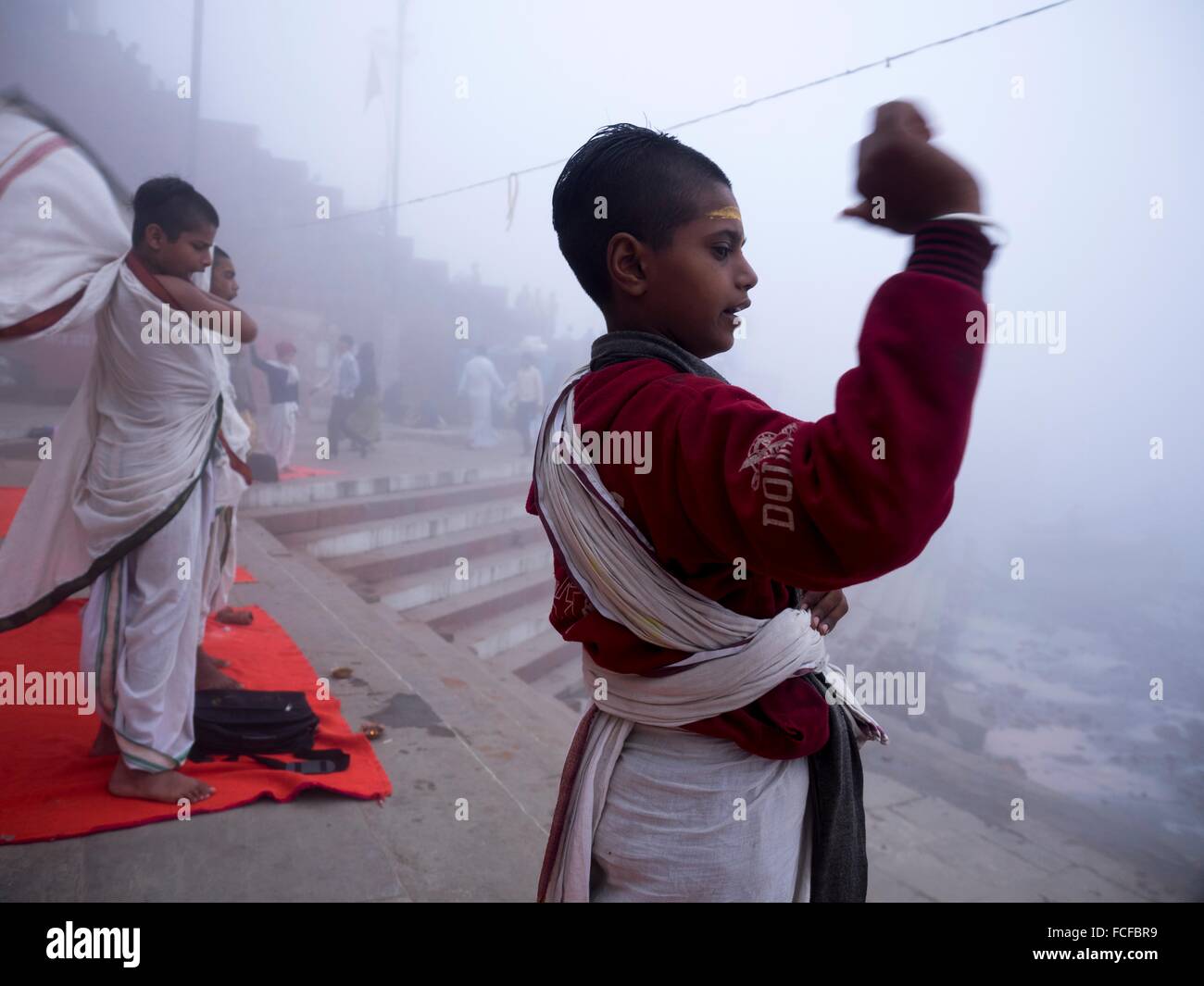 Kid yoga india hi-res stock photography and images - Alamy