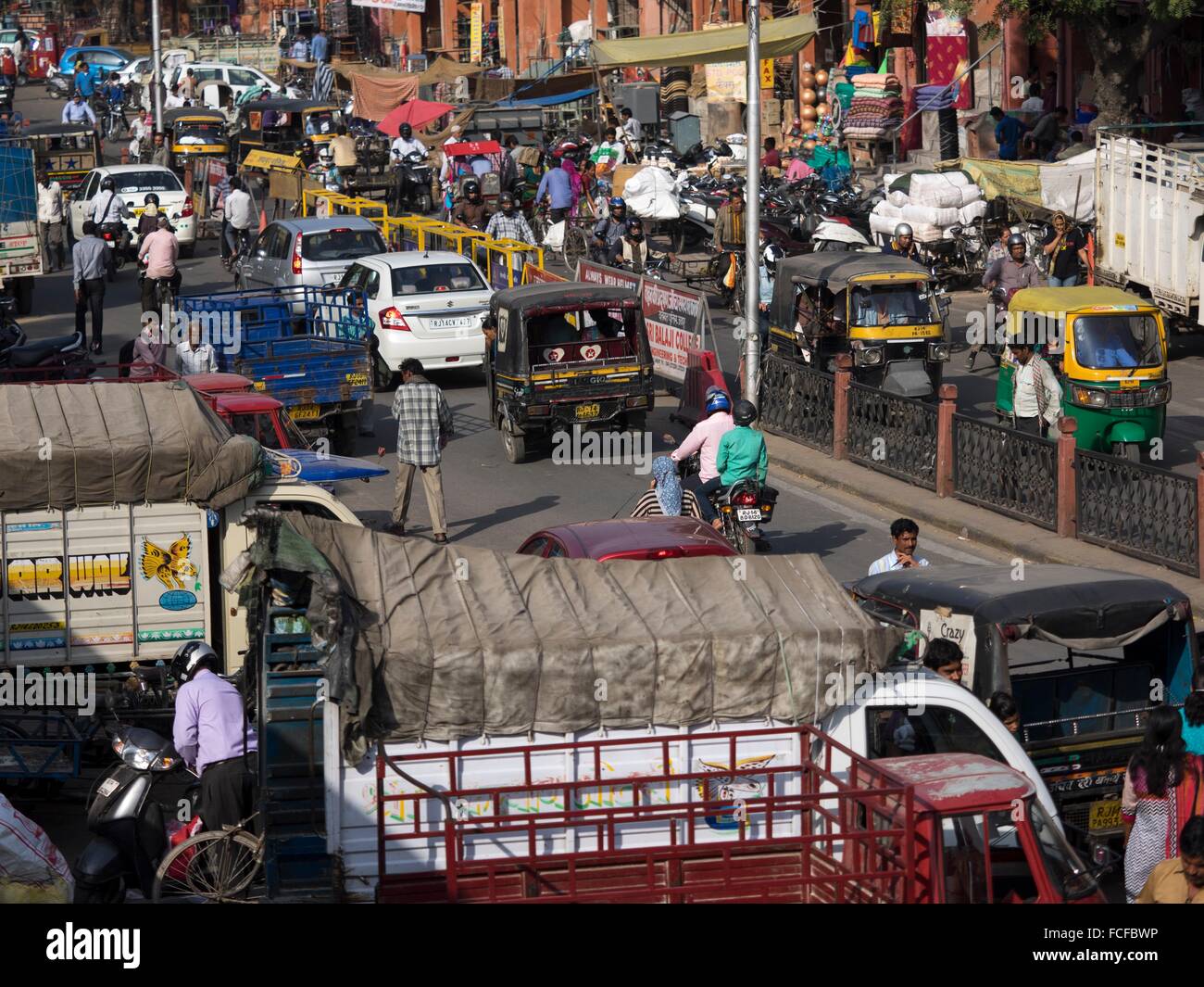 Road traffic in Jaipur, Rajasthan, India Stock Photo - Alamy