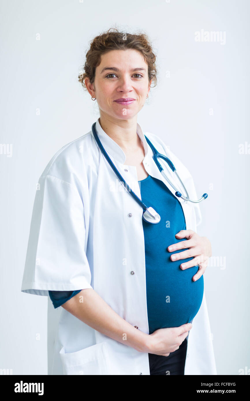 Pregnant and doctor hi-res stock photography and images - Alamy