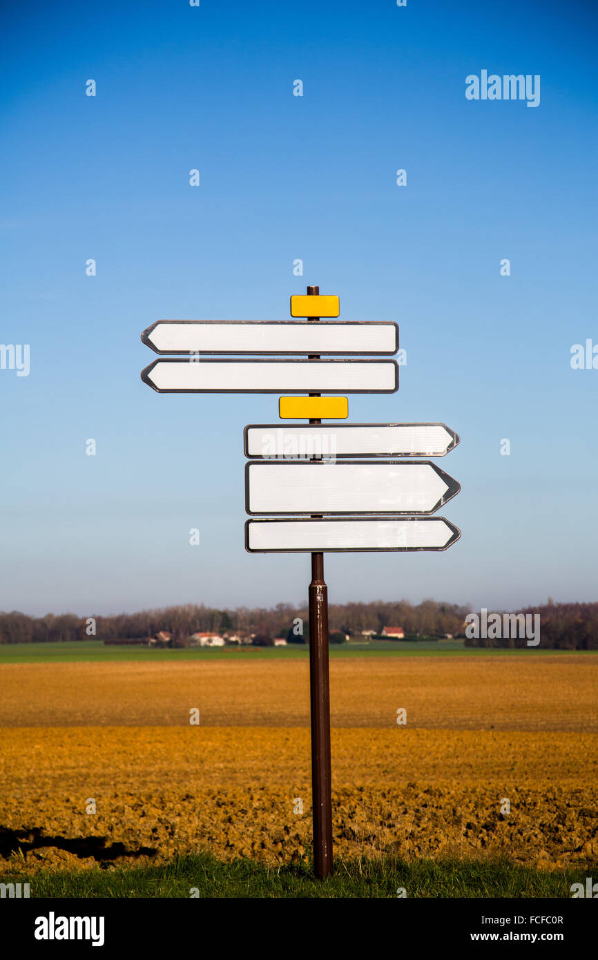 Signposts hi-res stock photography and images - Alamy