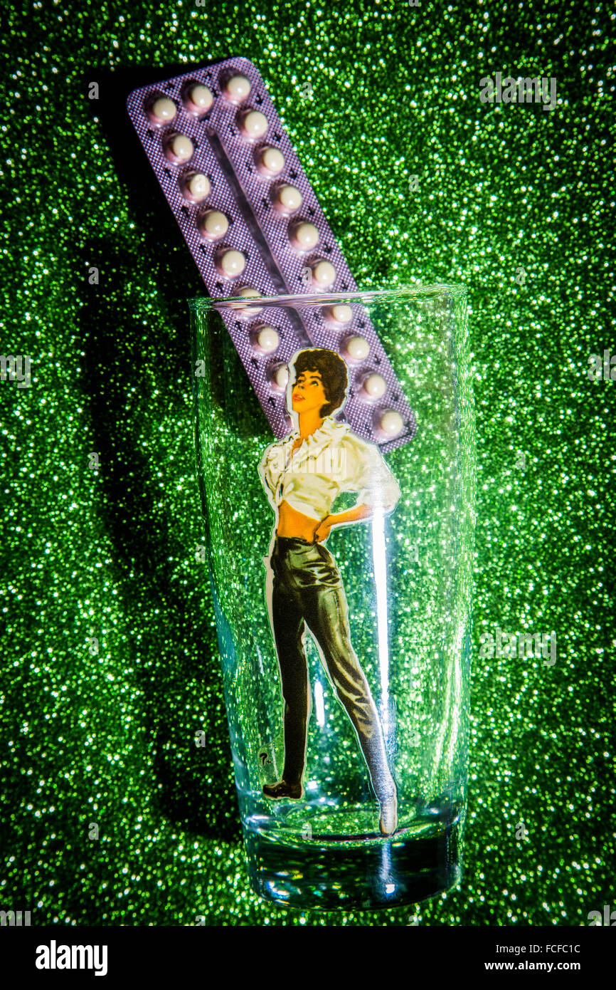 Pill contraception hi-res stock photography and images - Alamy