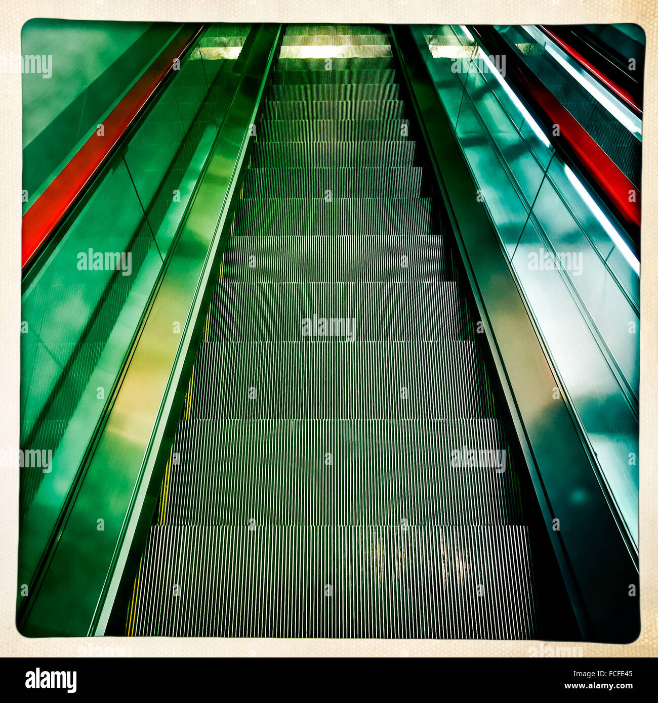 Escalator and escalator hi-res stock photography and images - Alamy