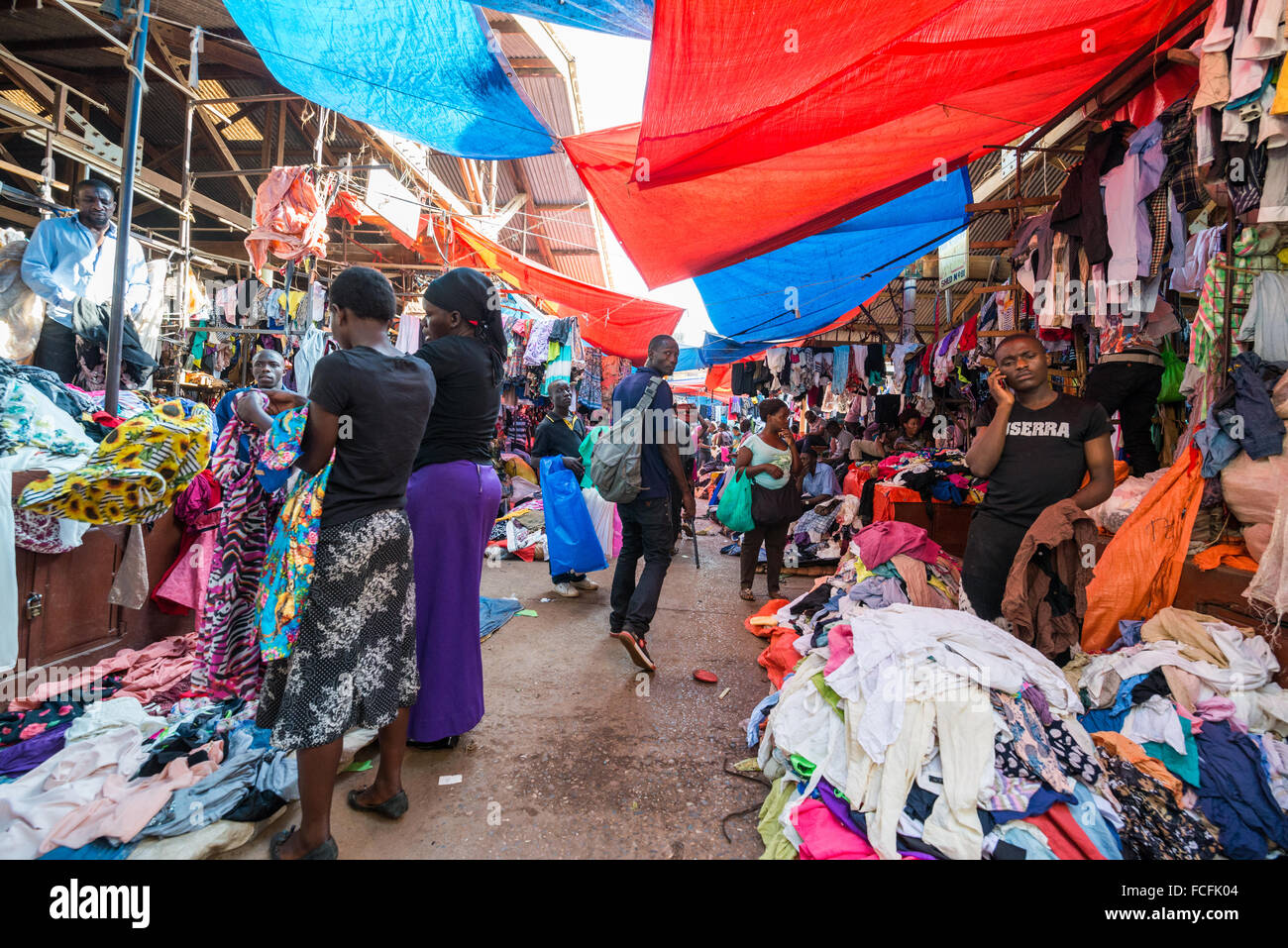 Owino Parkyard Market, Kampala, Uganda, Africa Stock Photo - Alamy