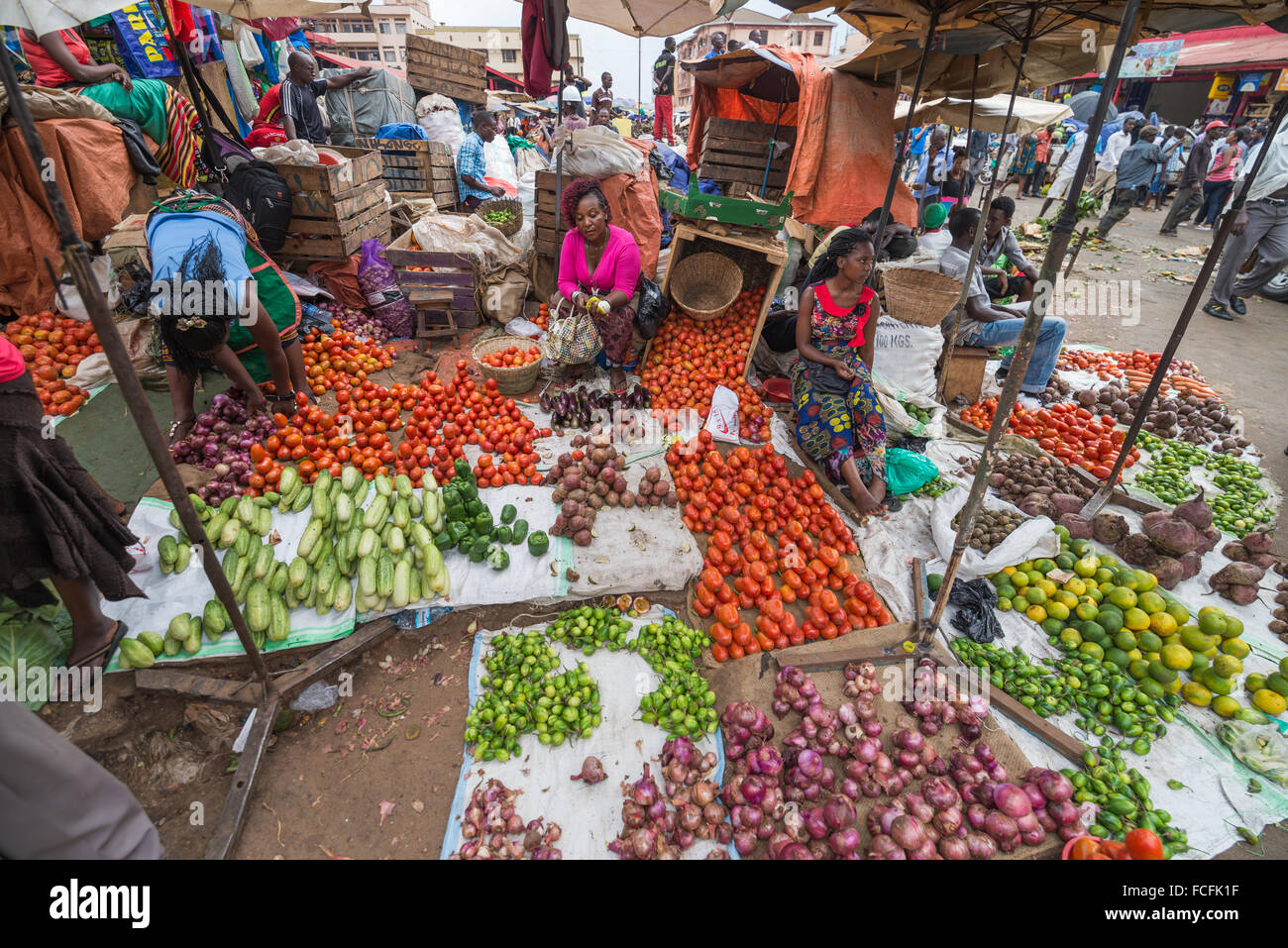 street scene at a market in Kampala, Uganda Stock Photo - Alamy