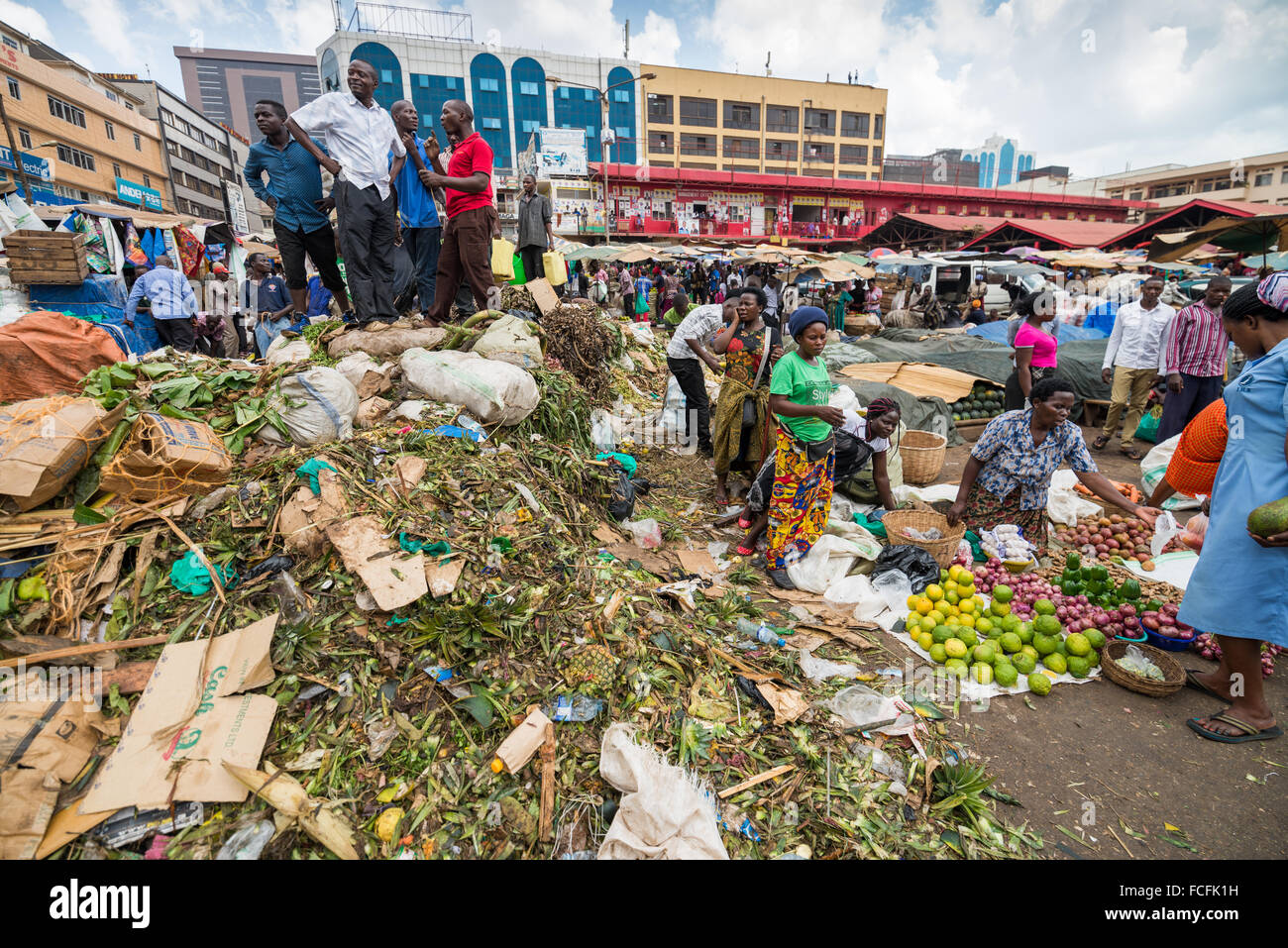 street scene at a market in Kampala, Uganda Stock Photo - Alamy