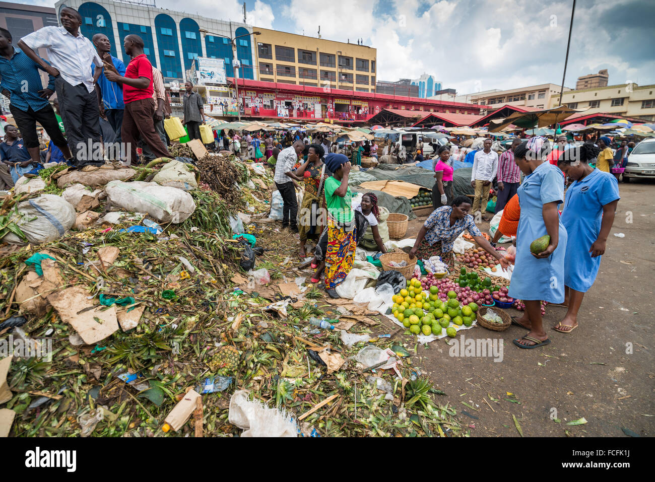 street scene at a market in Kampala, Uganda Stock Photo - Alamy