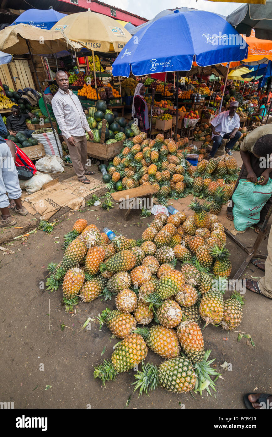 Market stall in kampala uganda hi-res stock photography and images - Alamy