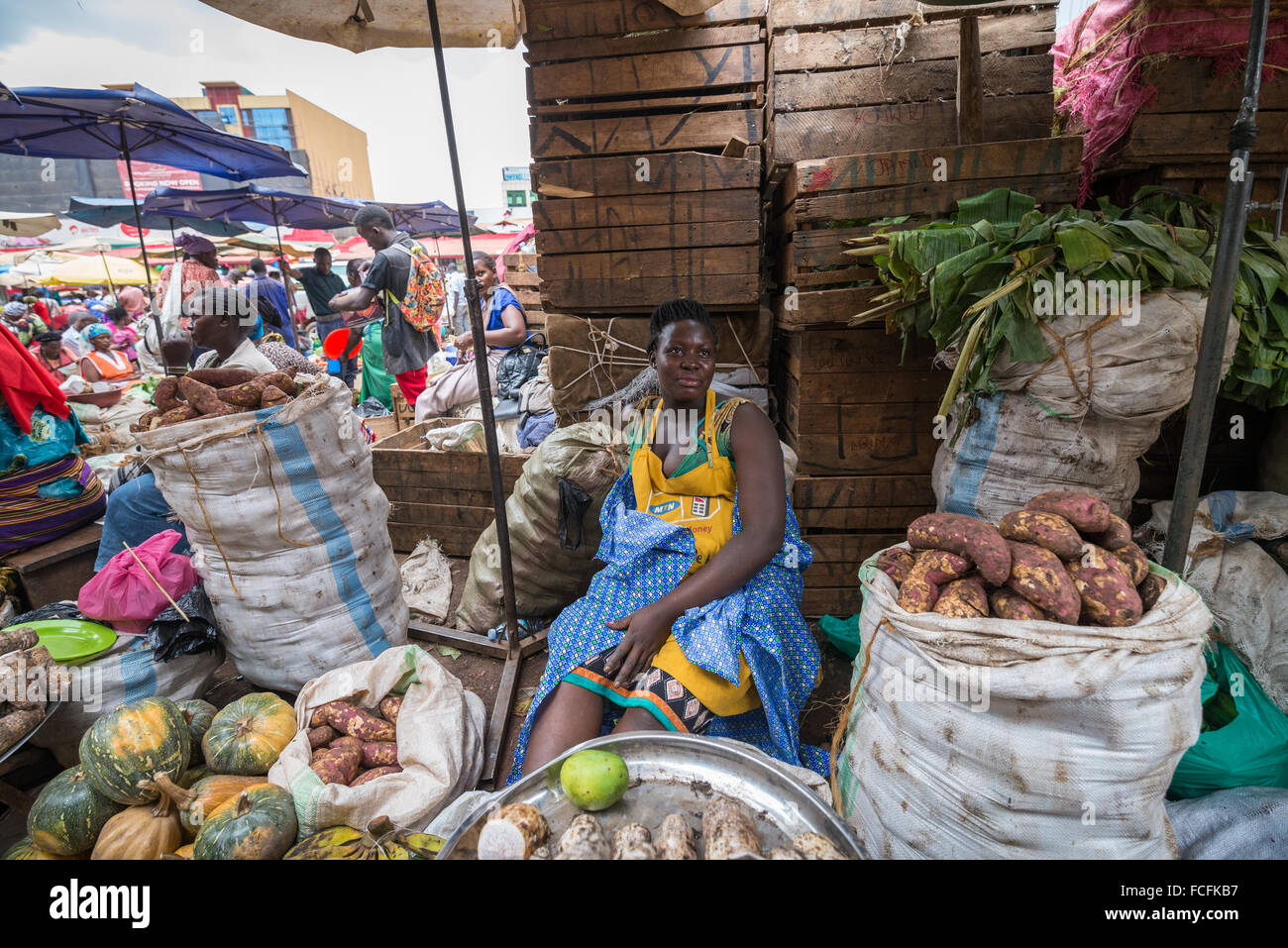 street scene at a market in Kampala, Uganda Stock Photo - Alamy