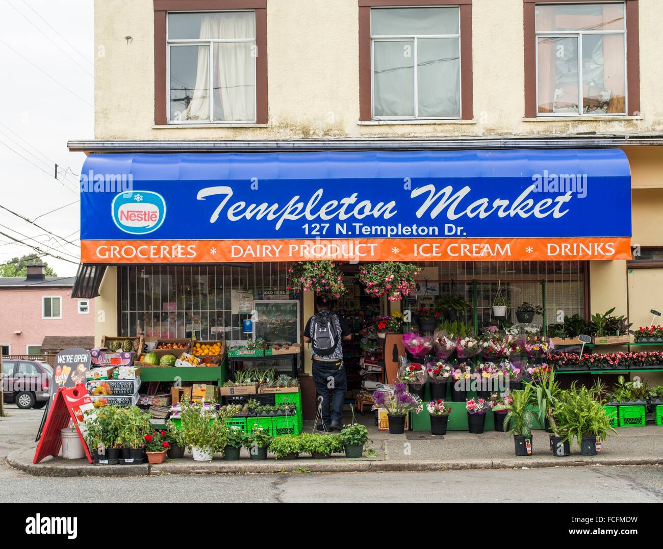 The corner store hi-res stock photography and images - Alamy