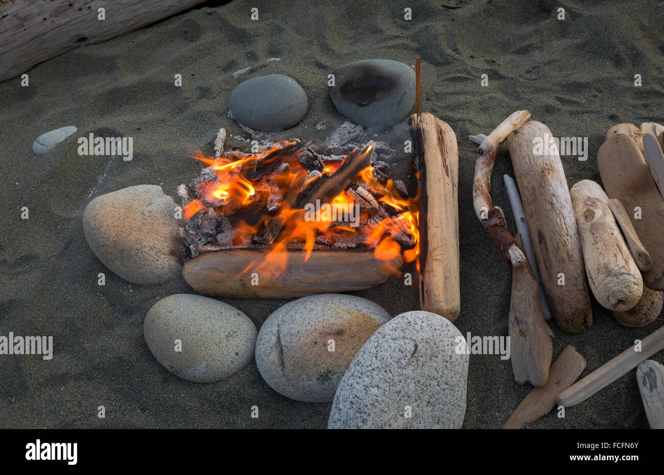 Vancouver island beach fire hi-res stock photography and images - Alamy