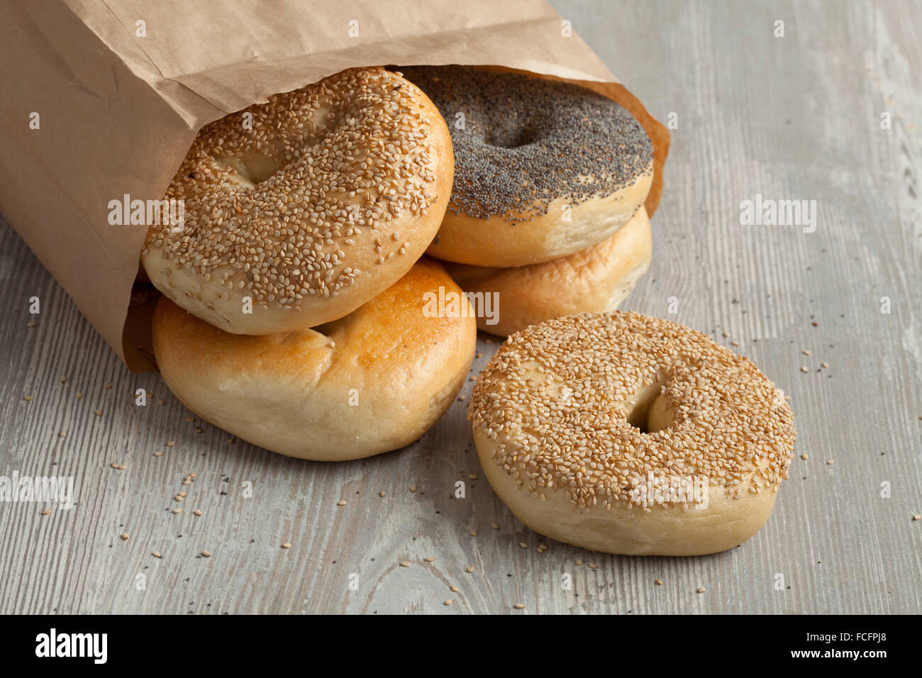Fresh bagles hi-res stock photography and images - Alamy