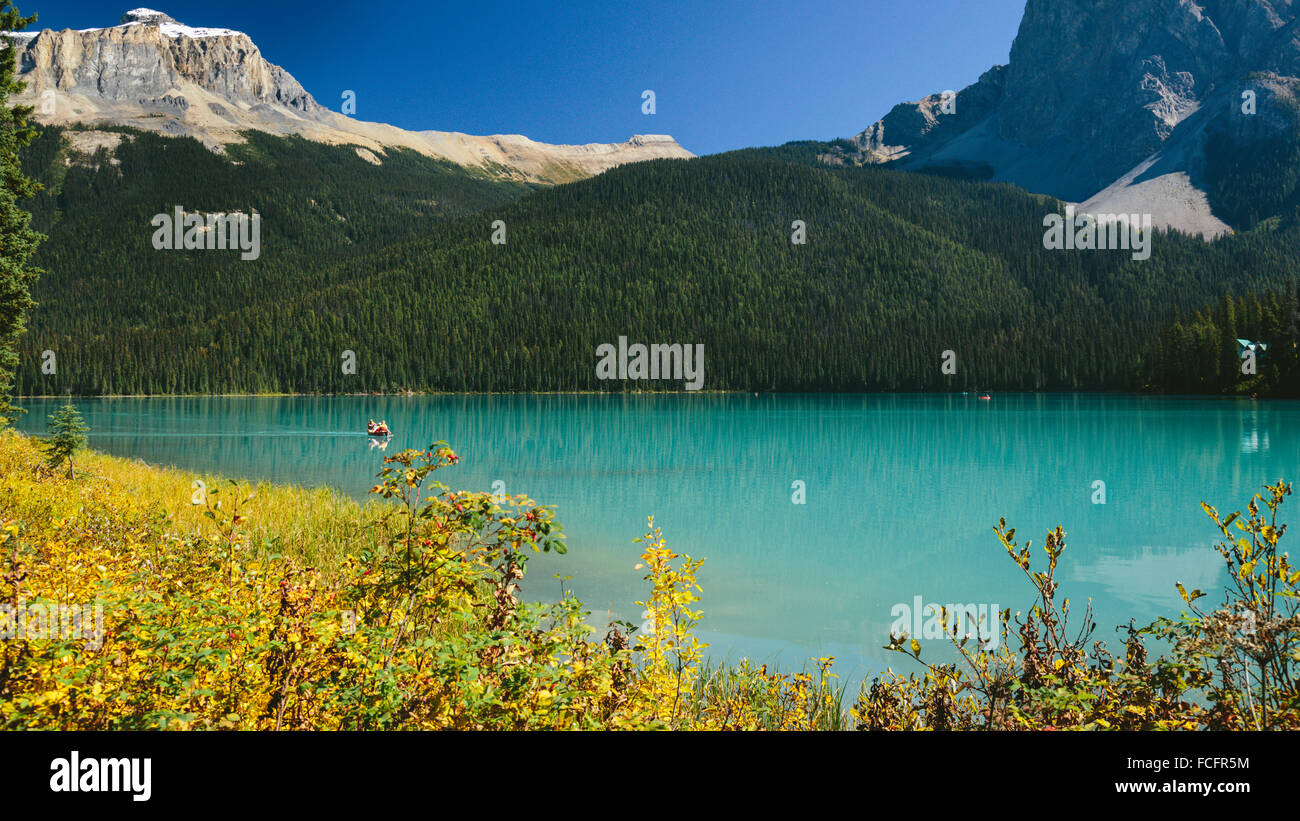 Emerald lake yoho nationalpark hi-res stock photography and images - Alamy