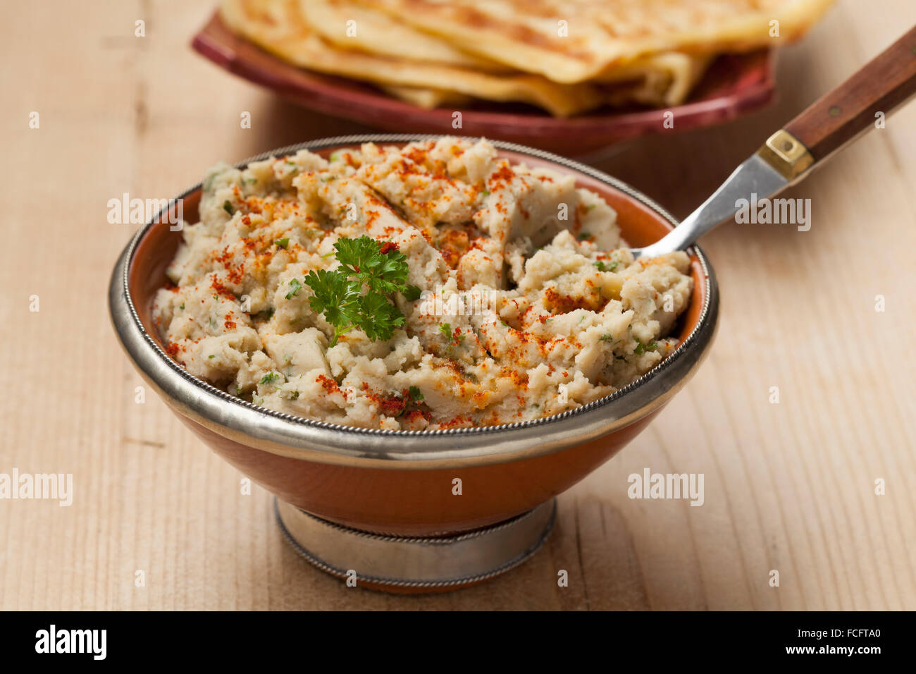 Bowl with traditional moroccan bessara Stock Photo - Alamy