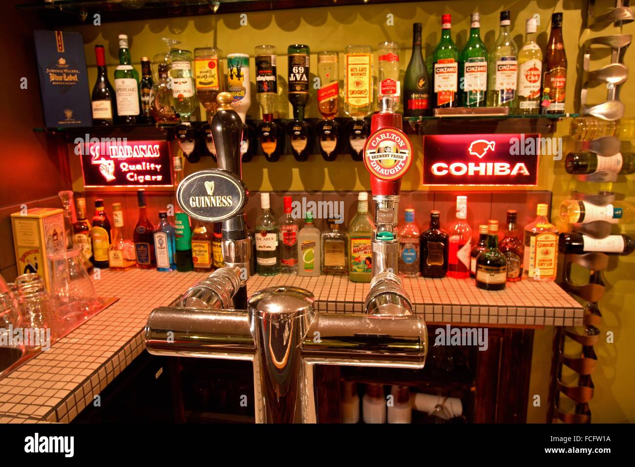 Bar interior detail hi-res stock photography and images - Alamy