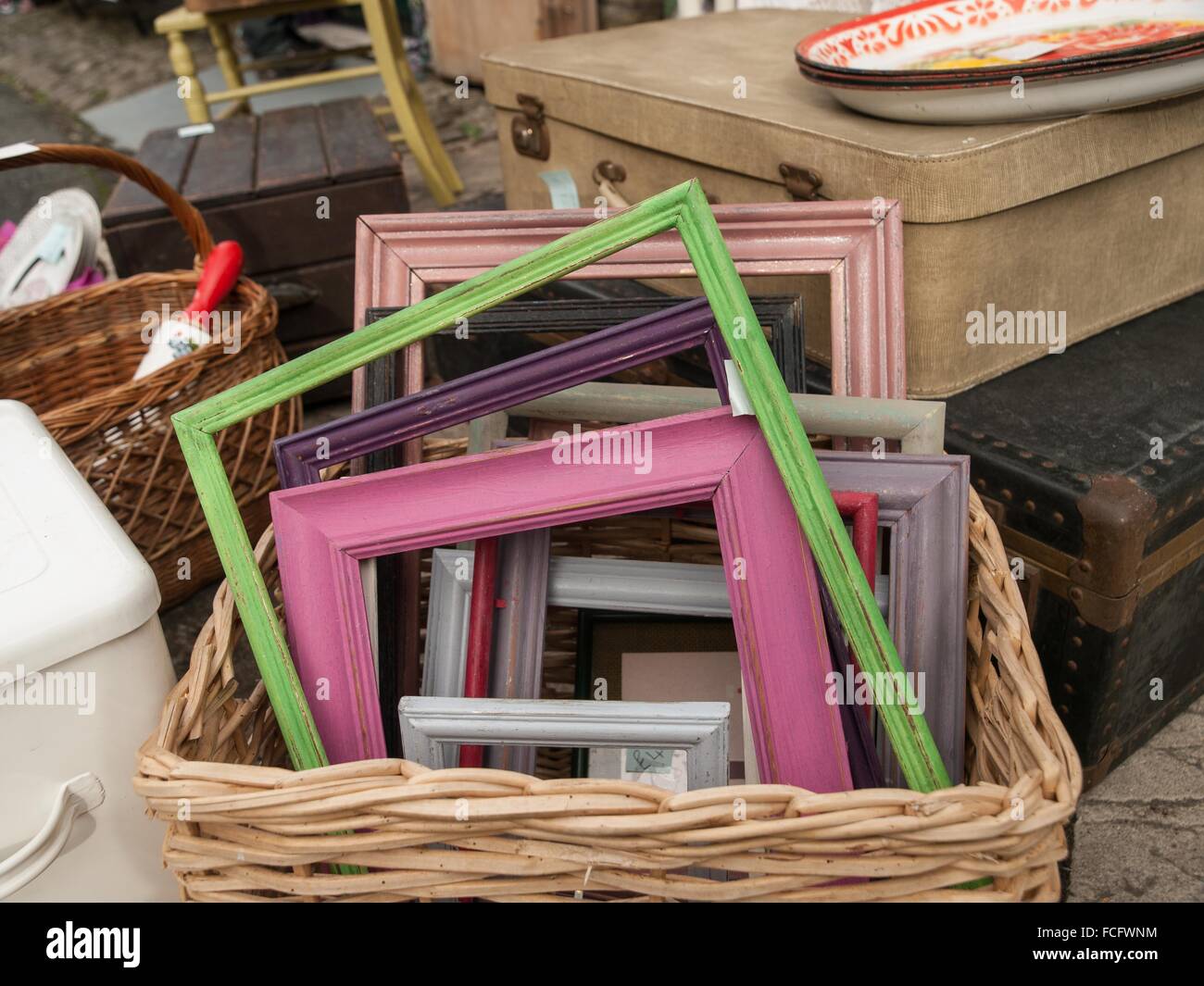 Coloured frames hi-res stock photography and images - Alamy
