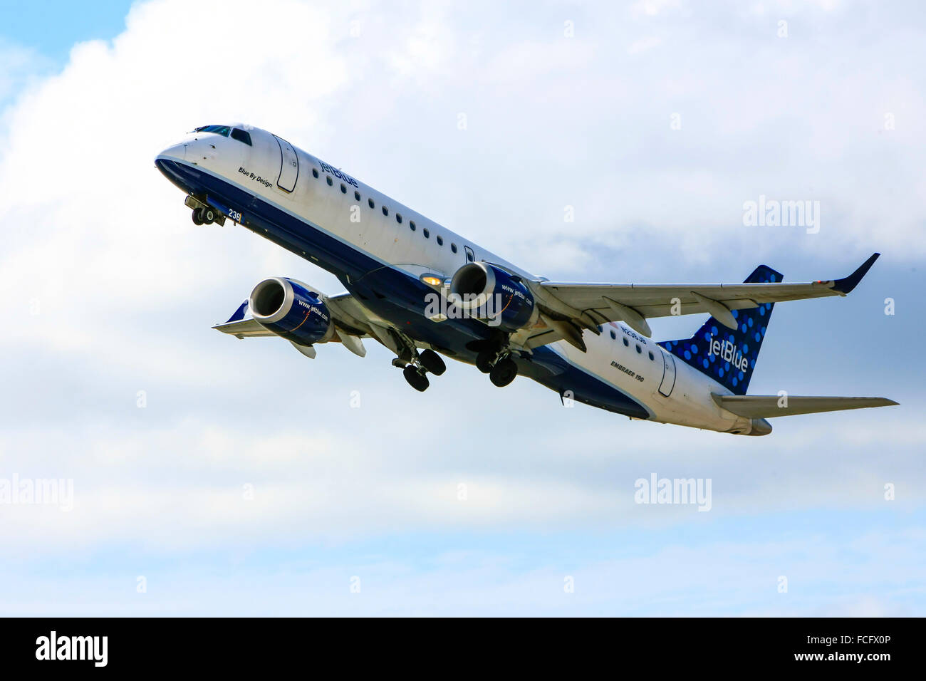 Embraer ERJ-190AR commercial jet passenger plane of Jet Blue Airways ...