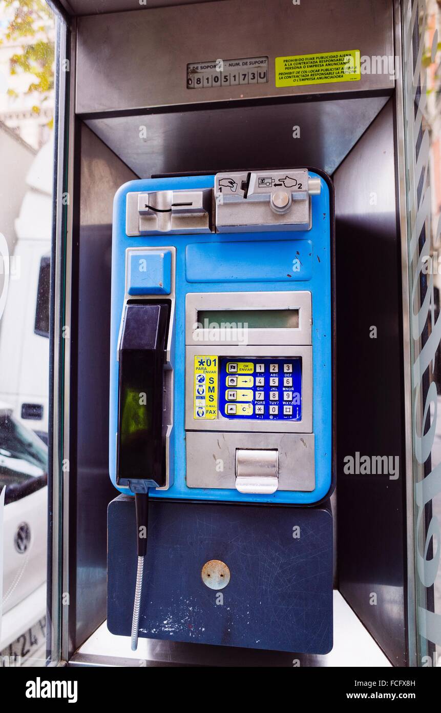 Payphone spain hi-res stock photography and images - Alamy