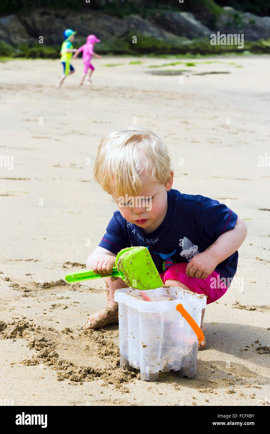 Kids spade beach hi-res stock photography and images - Alamy