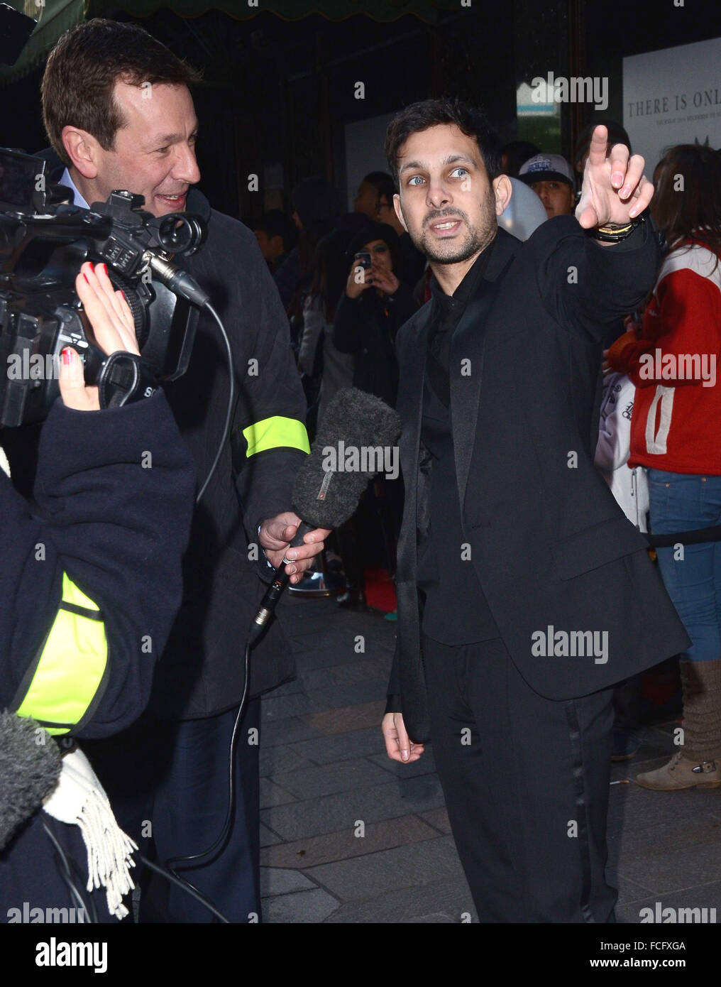 London. UK. Magician, Dynamo (AKA Steven Frayne) opens the Harrods ...