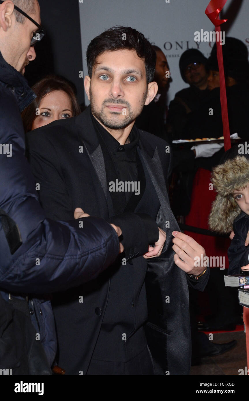 London. UK. Magician, Dynamo (AKA Steven Frayne) opens the Harrods ...