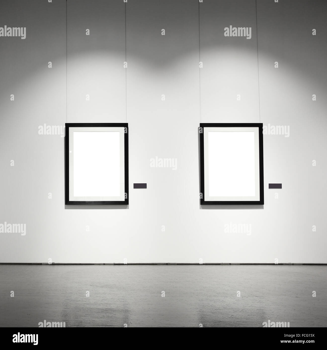 Empty exhibition hall hi-res stock photography and images - Alamy