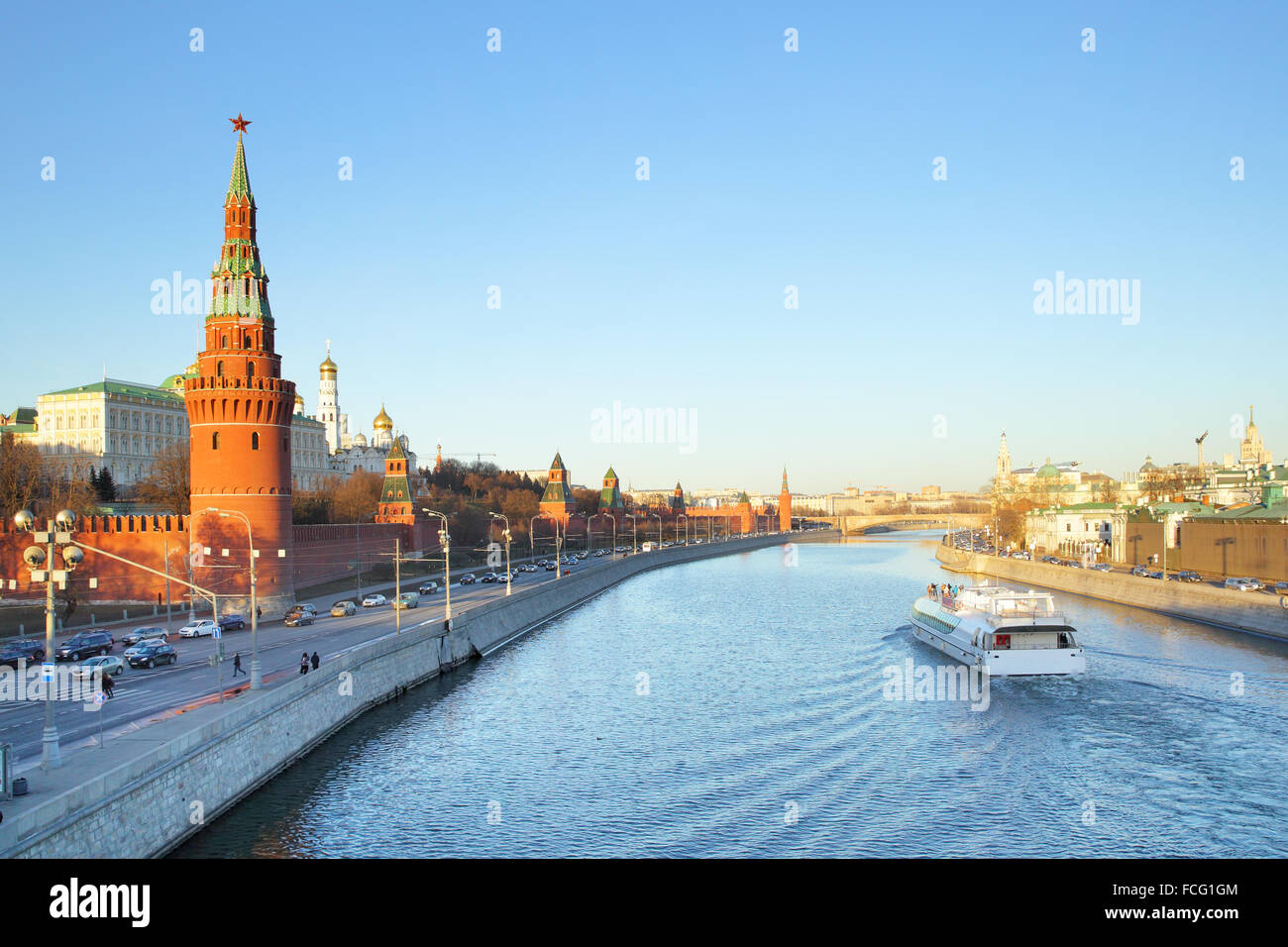 Evening view of Moskva River and Moscow Kremlin, Russia Stock Photo - Alamy