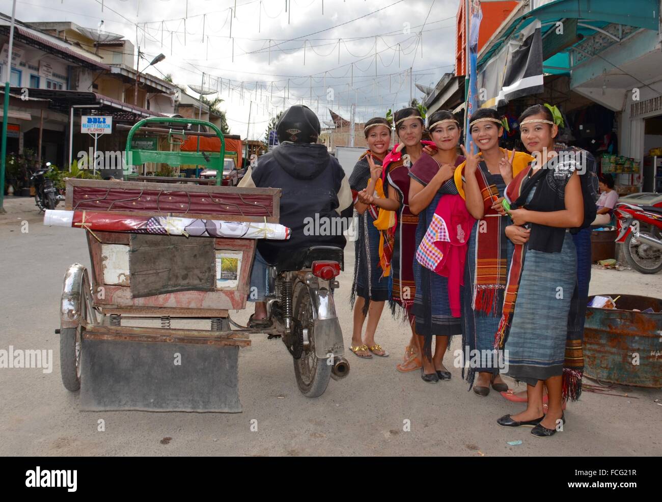 Batak women hi-res stock photography and images - Alamy