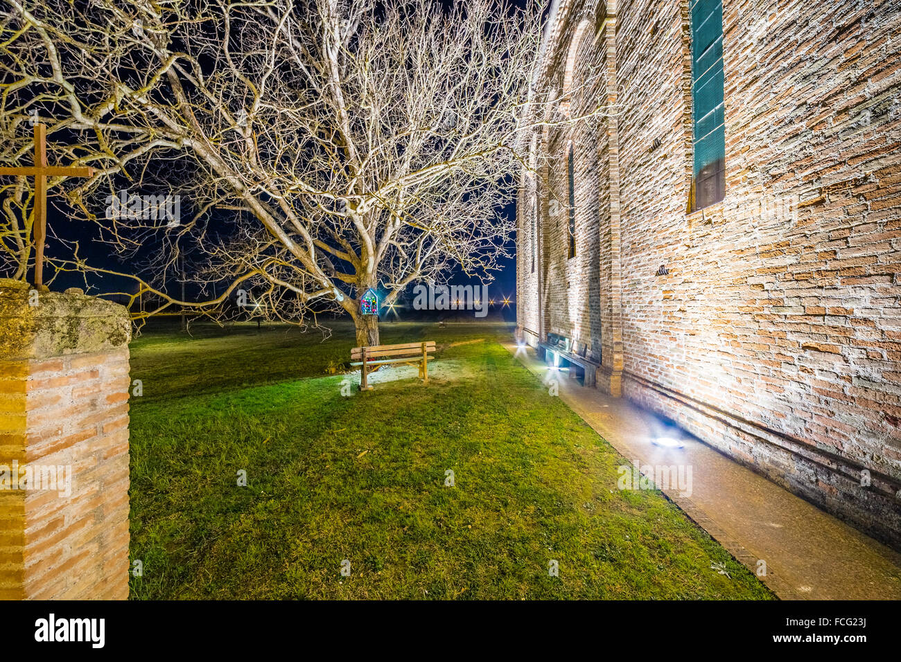 Side view old church hi-res stock photography and images - Alamy