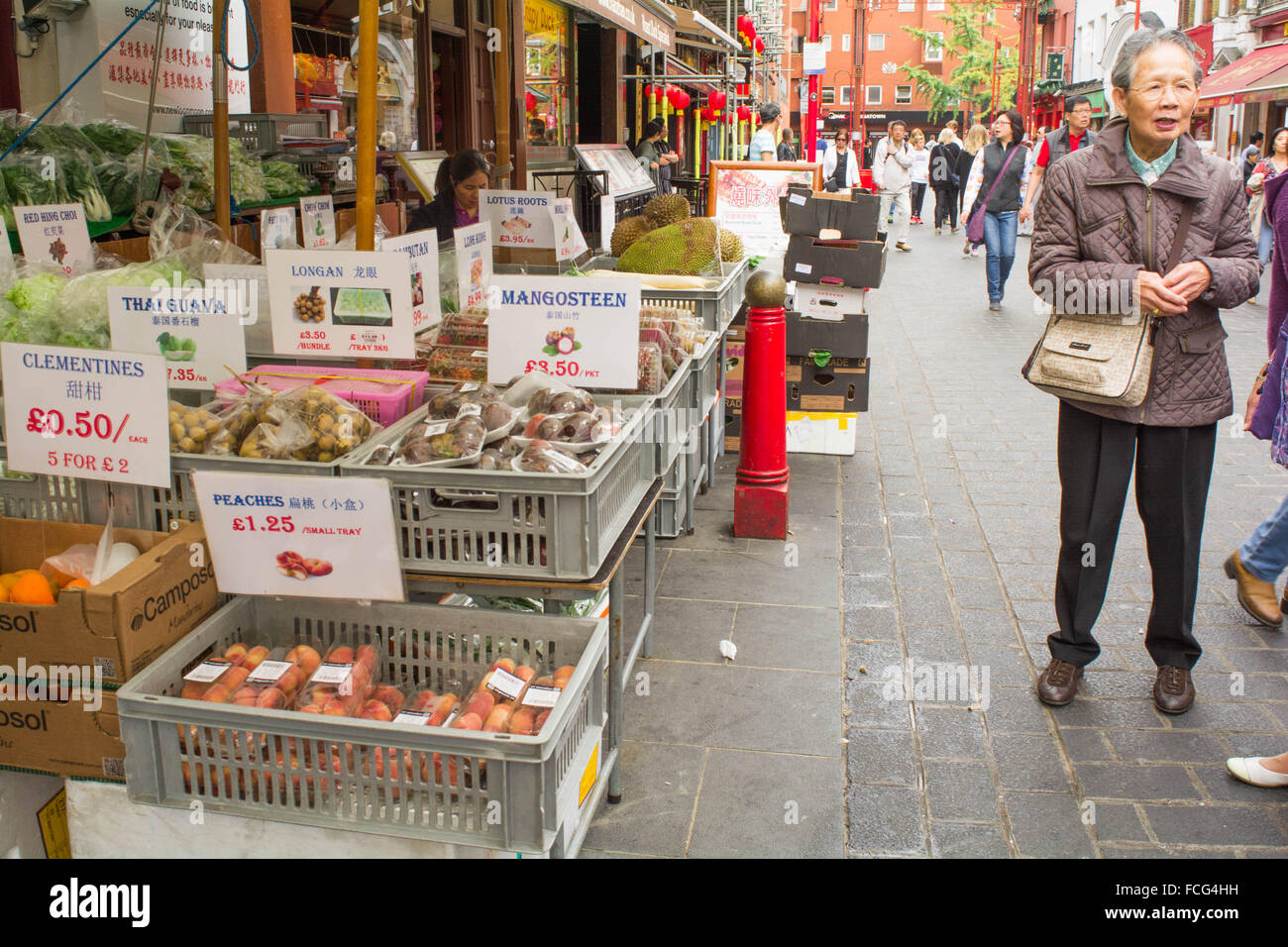 China cheap food hi-res stock photography and images - Alamy