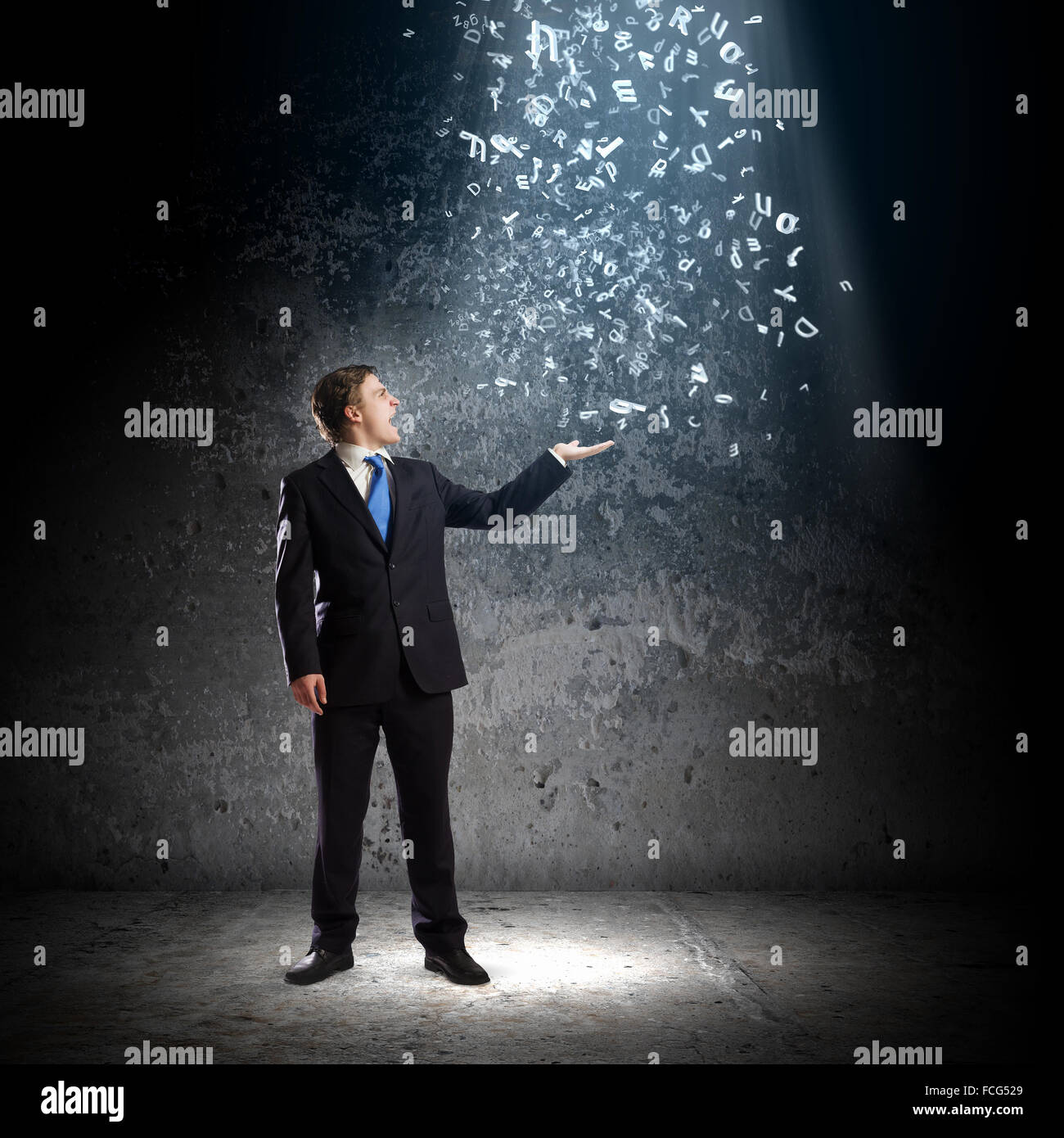 Falling letters hi-res stock photography and images - Alamy