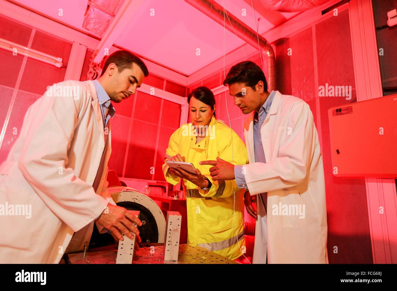 Emc chamber female hi-res stock photography and images - Alamy