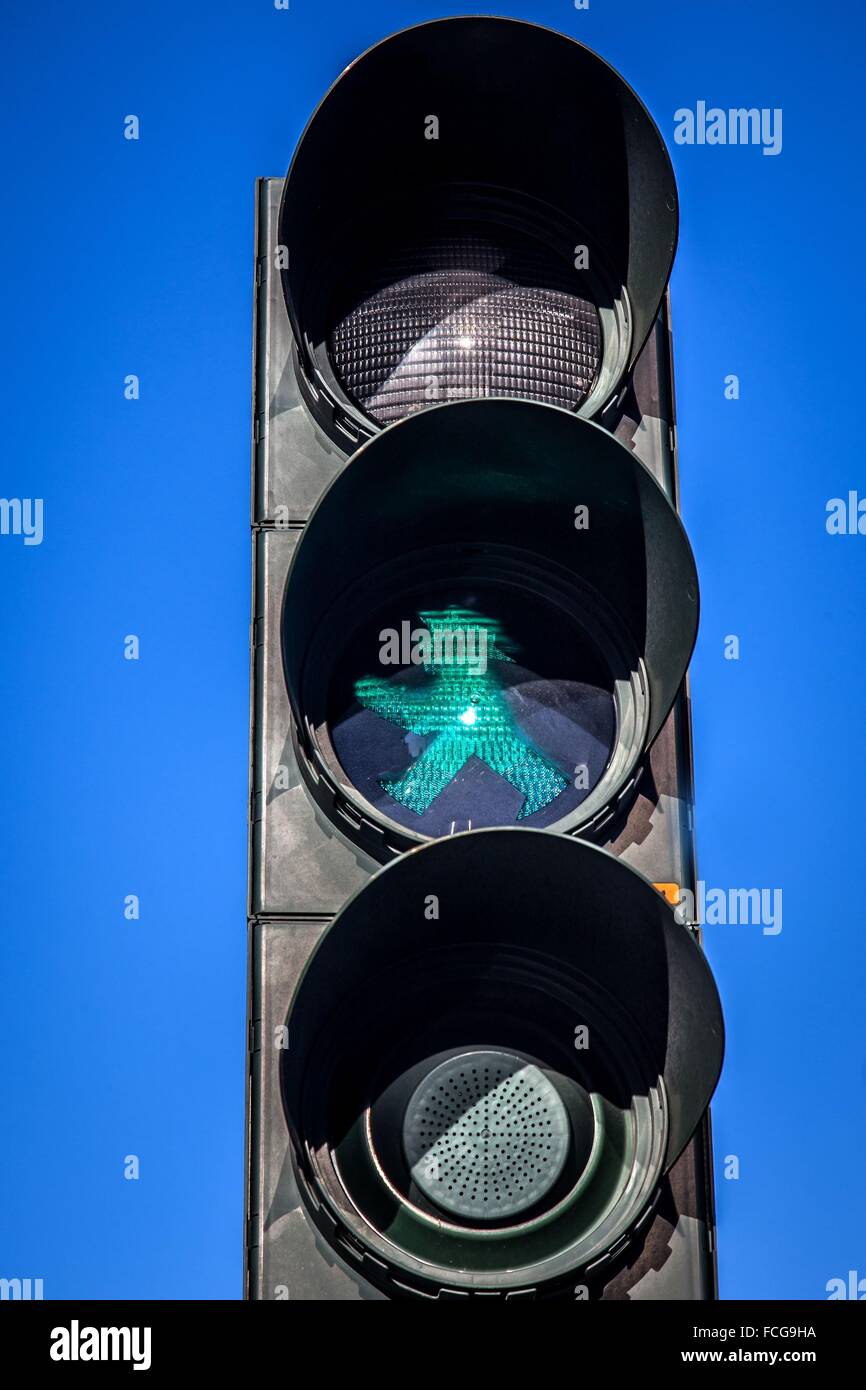 Pedestrian traffic lights germany hi-res stock photography and images ...