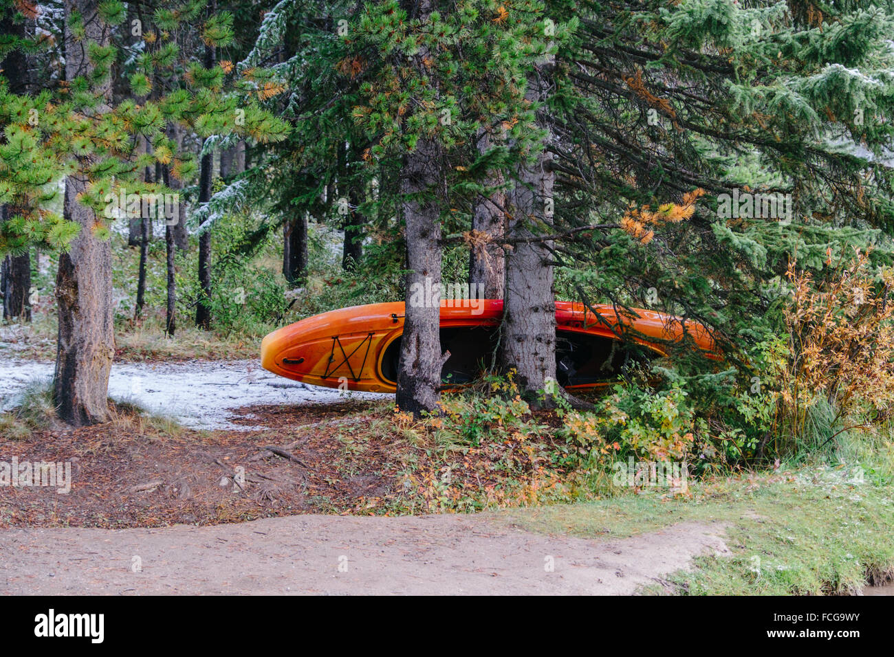Two jack lake campground hi-res stock photography and images - Alamy