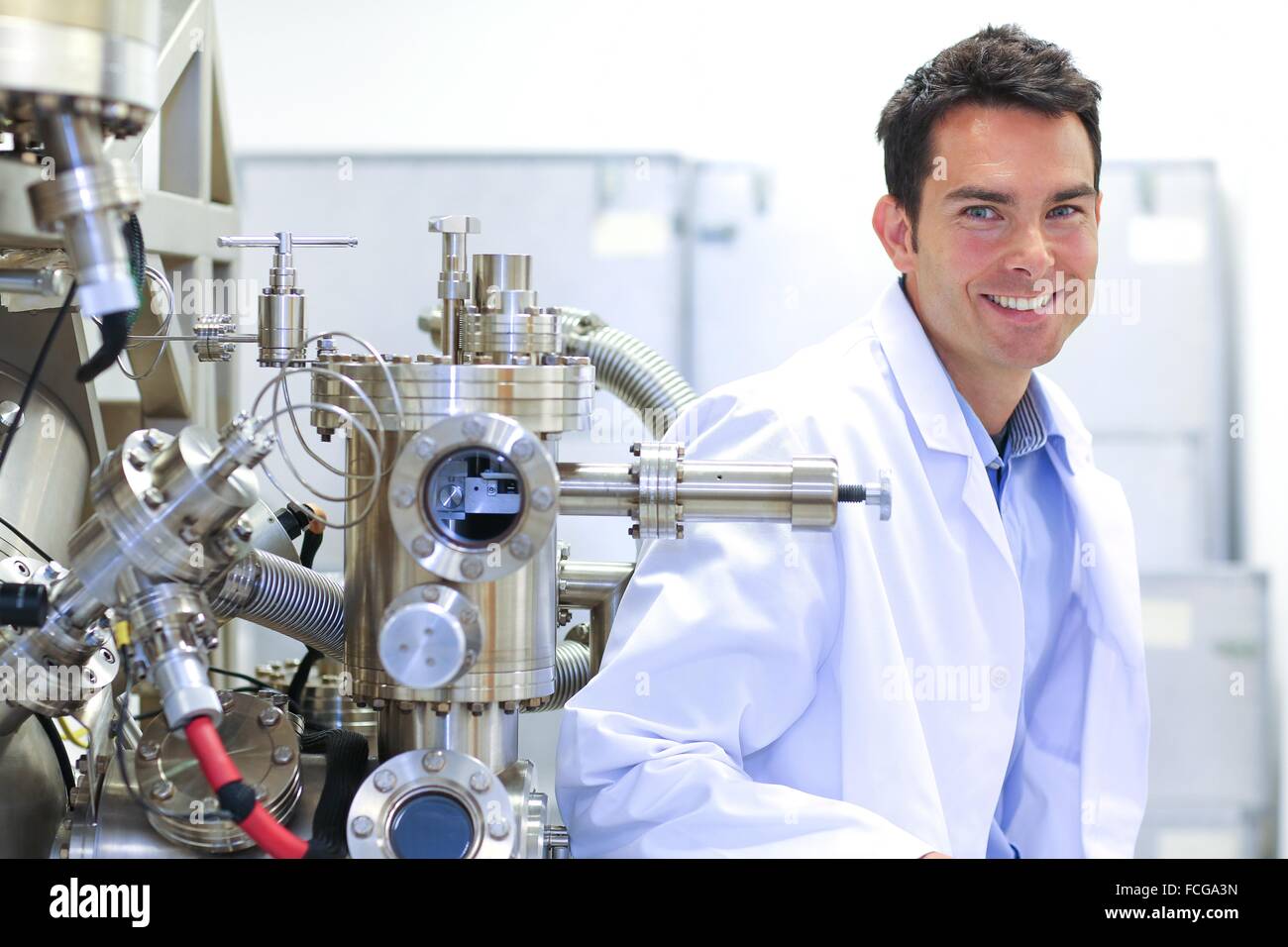 Electron spectroscopy hi-res stock photography and images - Alamy