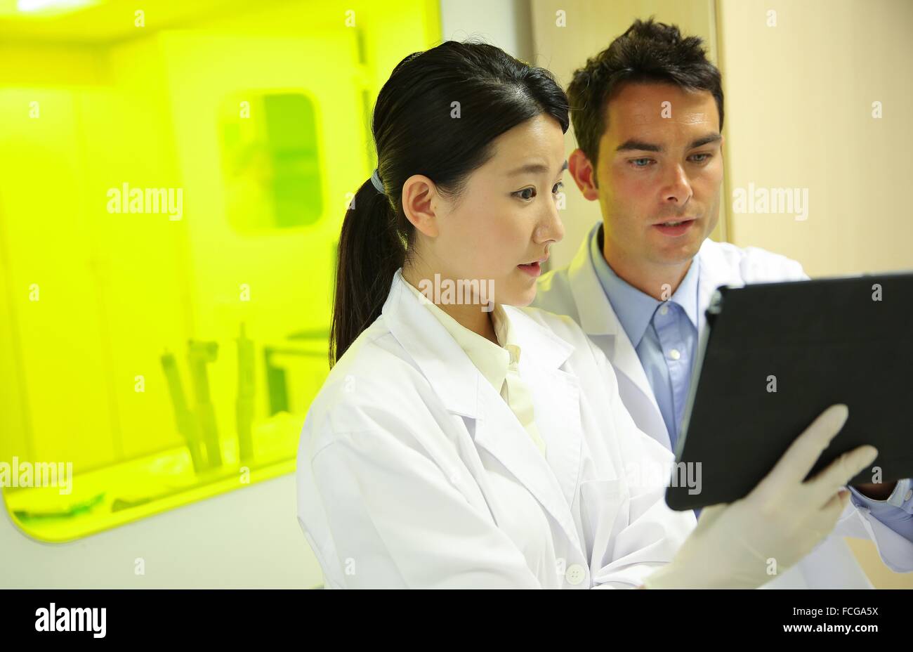 Cleanroom Computer Stock Photos & Cleanroom Computer Stock Images - Alamy