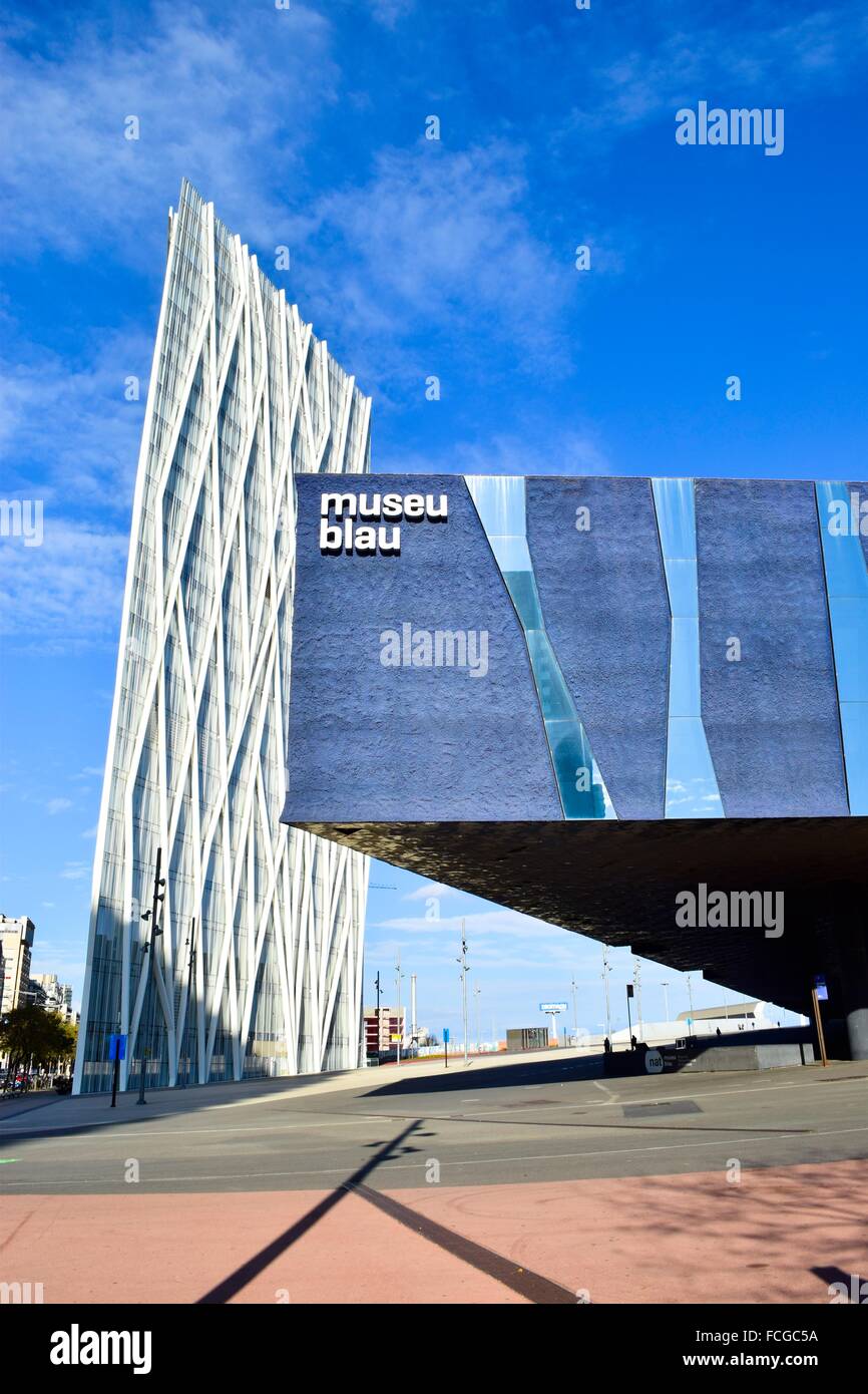 00 diagonal tower hi-res stock photography and images - Alamy