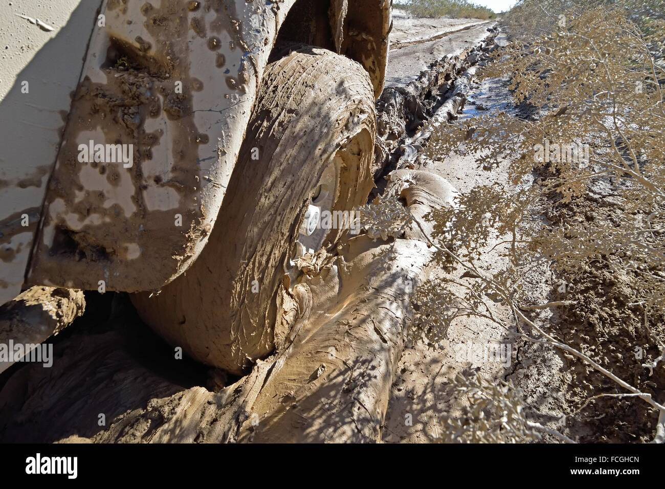 Jeep stuck hi-res stock photography and images - Alamy