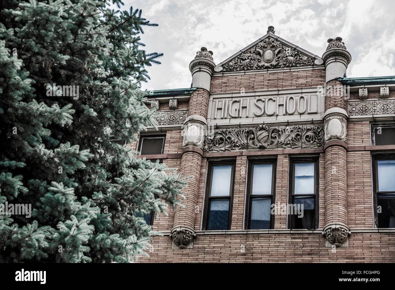 High school building hi-res stock photography and images - Alamy