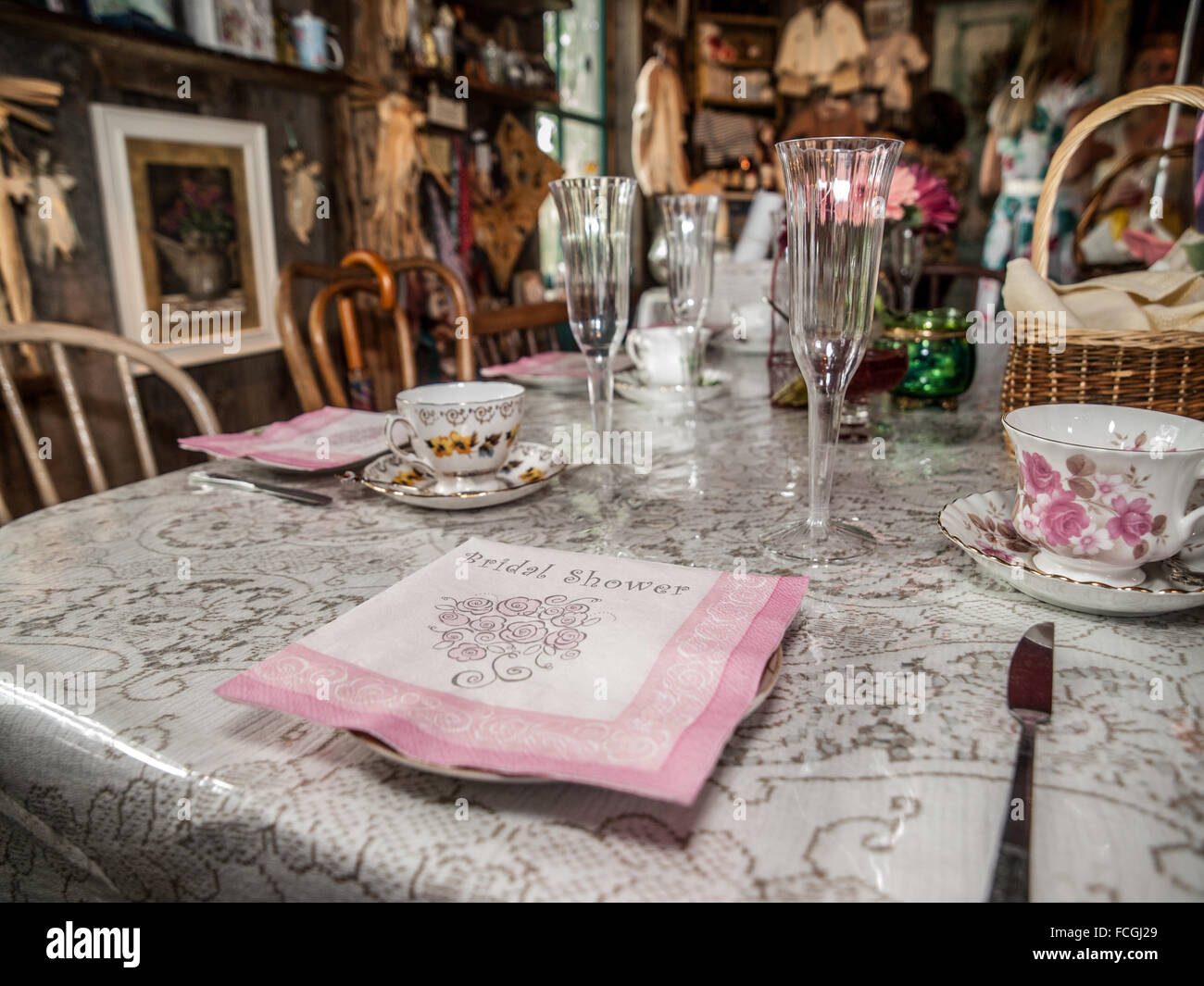 Lacy table cloth hi-res stock photography and images - Alamy
