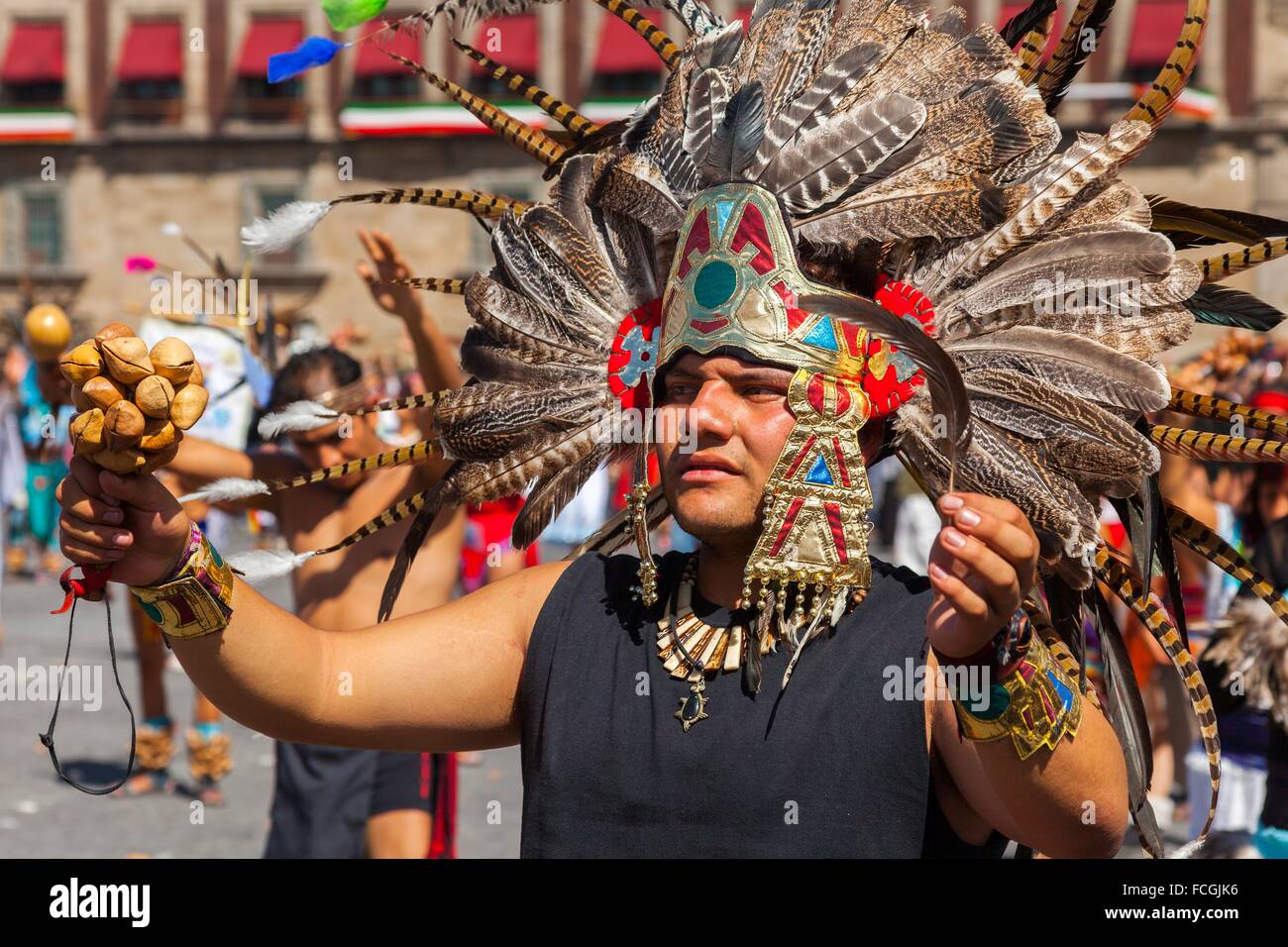 Native mexicans dancing hi-res stock photography and images - Alamy