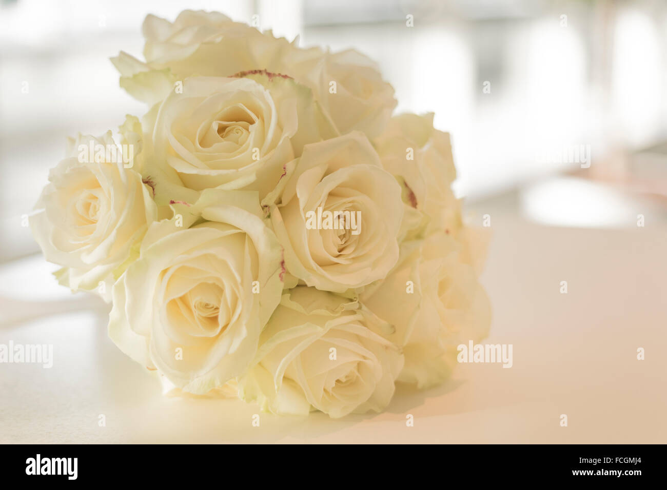 Bunch of white roses Stock Photo - Alamy